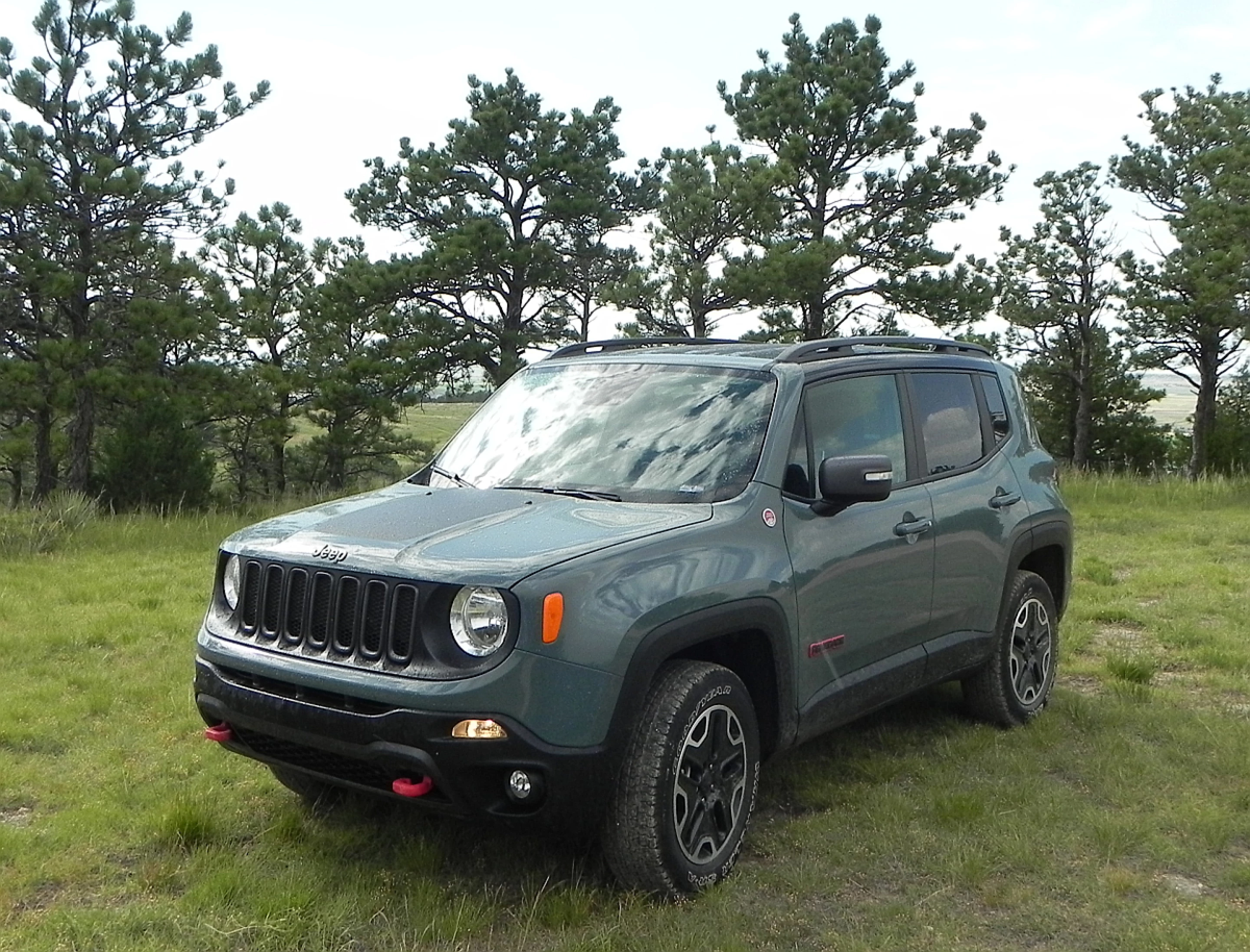 Review: 2016 Jeep Renegade Trailhawk is as trail-ready as its name implies