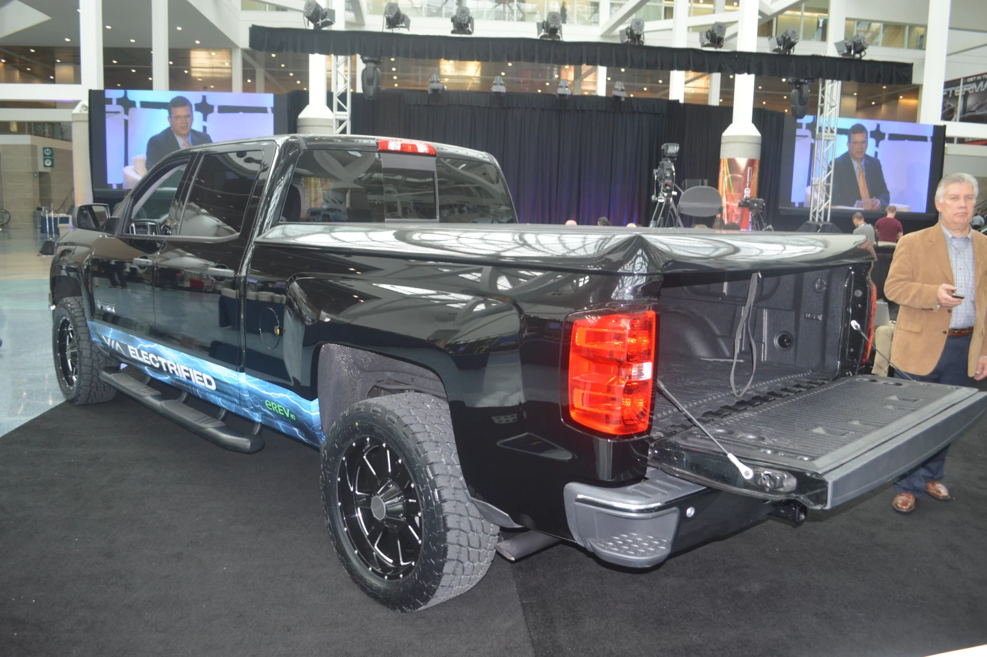 VIA Motors unveils solar range-extending tonneau cover