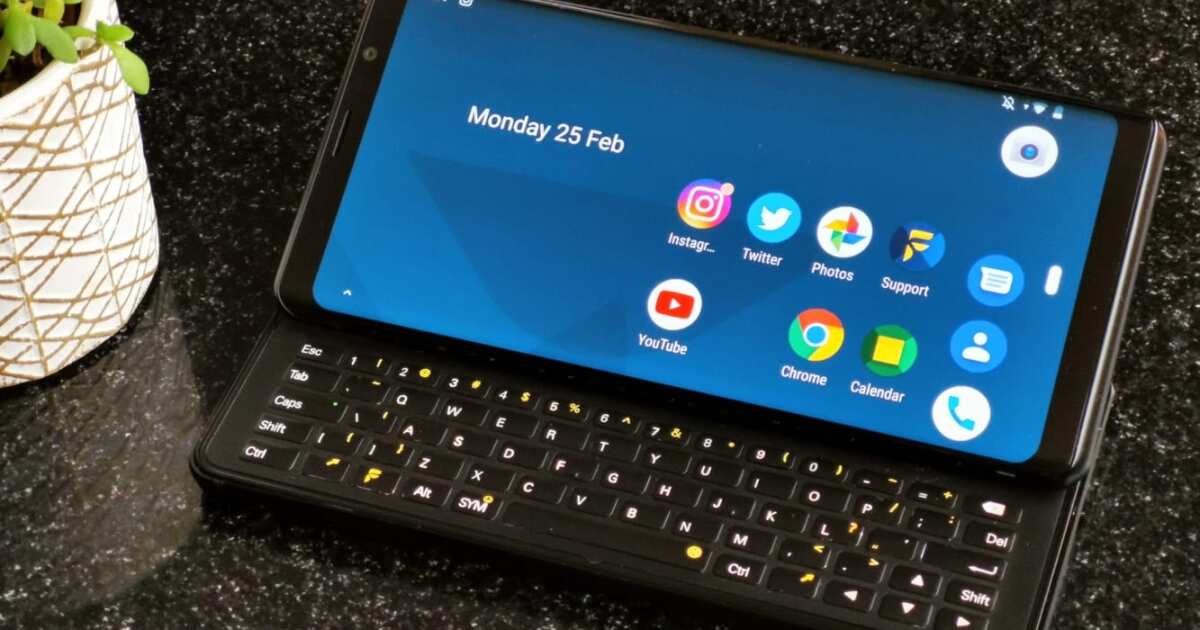 London startup debuts Pro1 slider smartphone in Barcelona