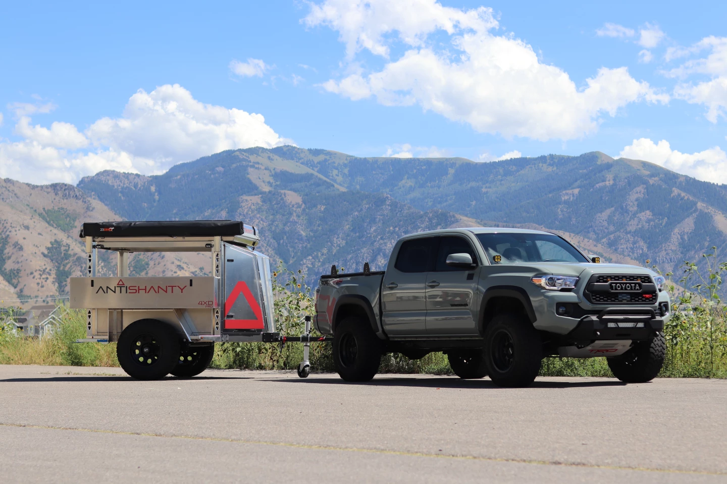 4XD micro-camper looks to be the smallest, lightest hard-sided trailer