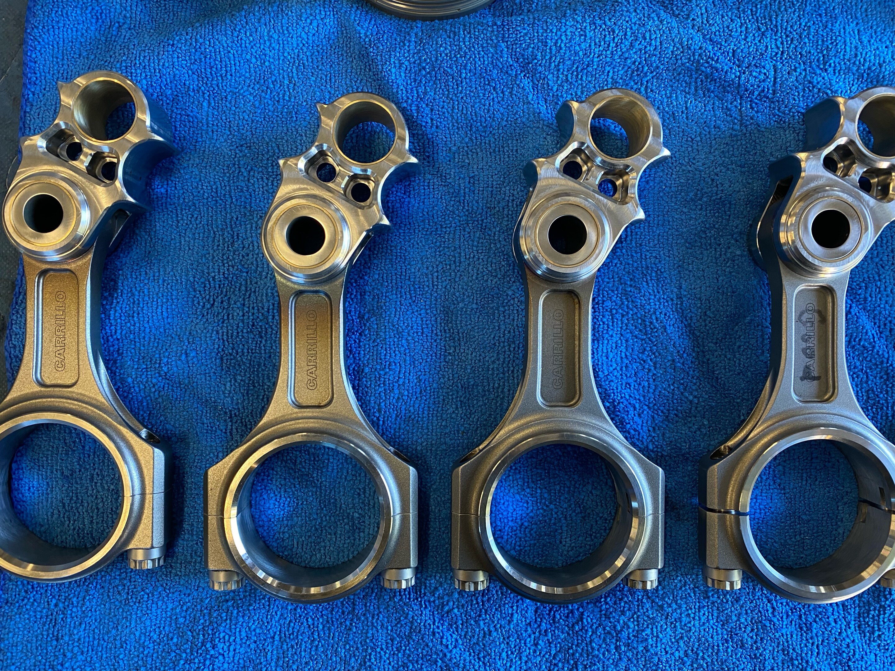 Two-piece con rods claimed to boost low-end engine torque by 30% Two-piece con rods claimed to boost low-end engine torque by 30%