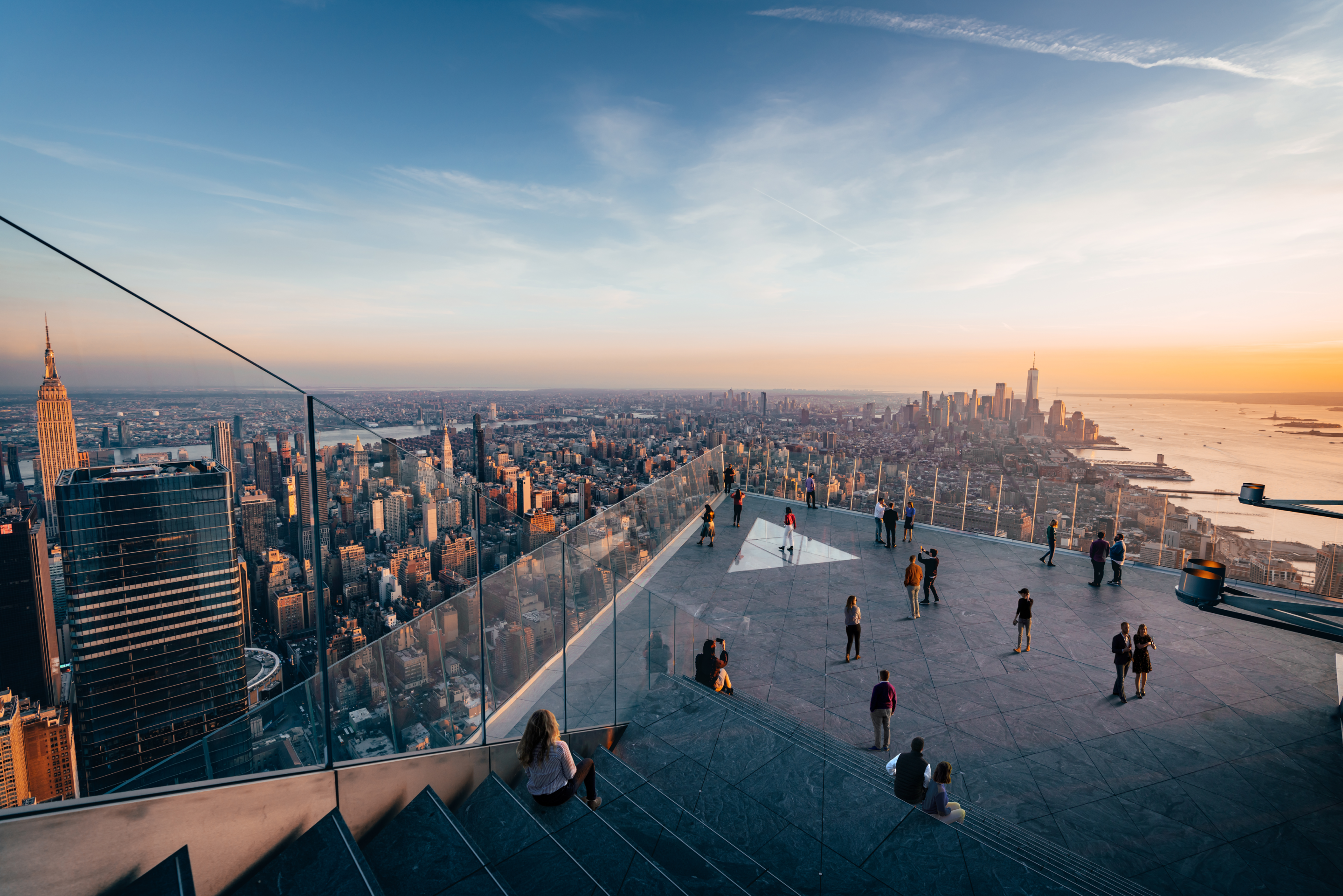 Edge viewing point lets visitors see NYC from above