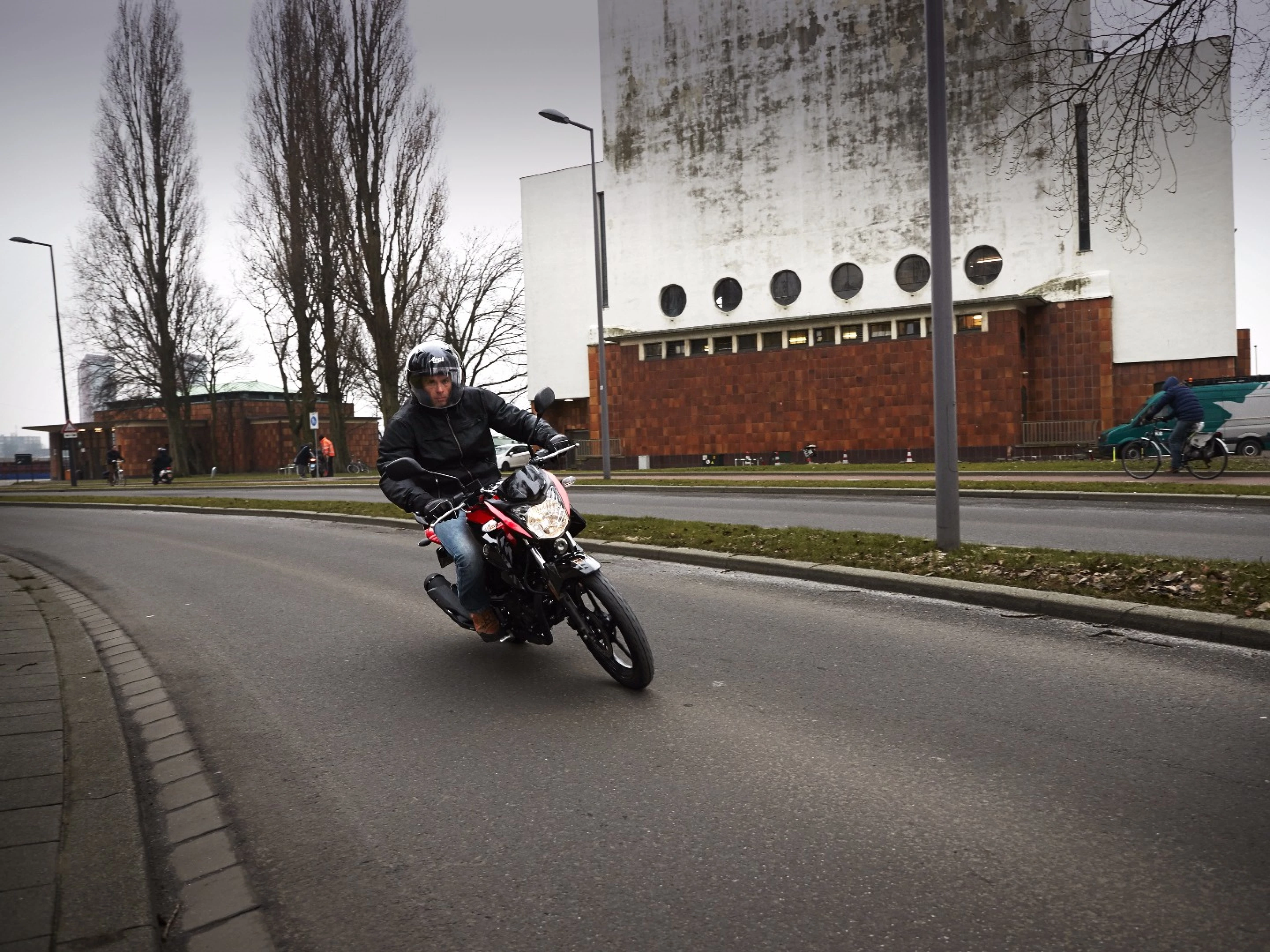 Yamaha revamps its entry-level motorcycle range with the YS125