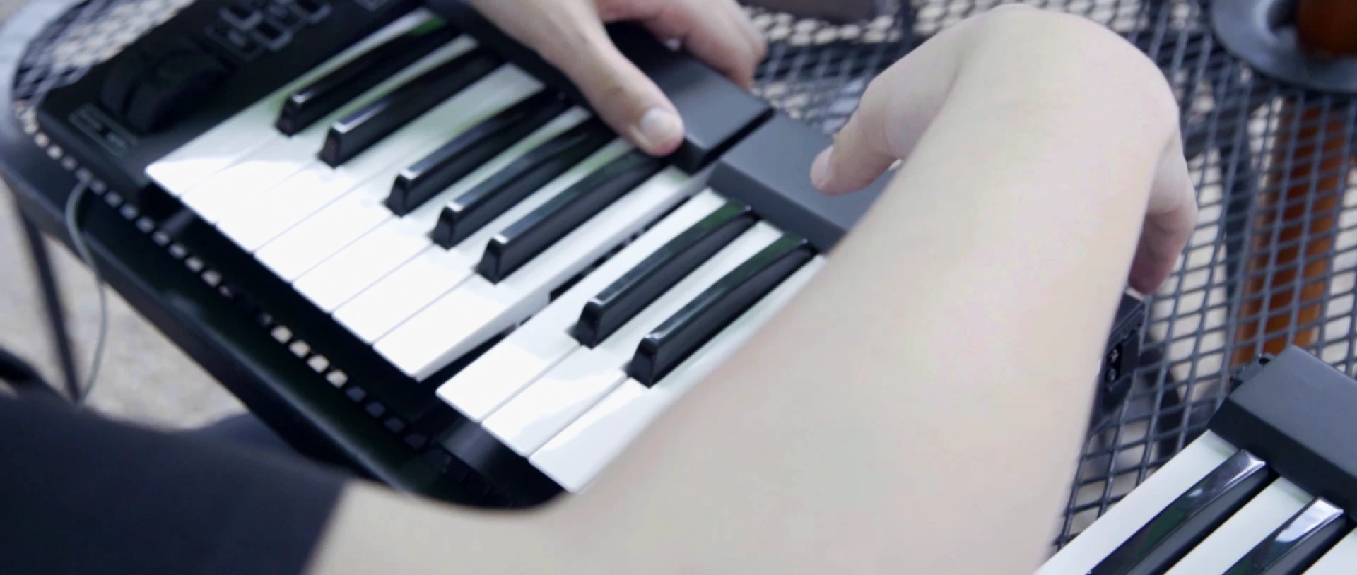 Modular keyboard lets you create tunes with as many keys as you need