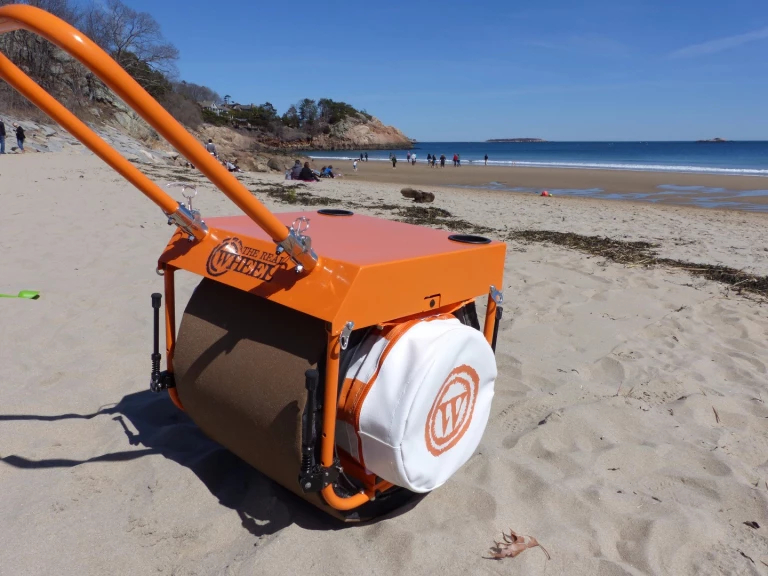 Startup reinvents the Wheel for hauling gear and drinks over any terrain