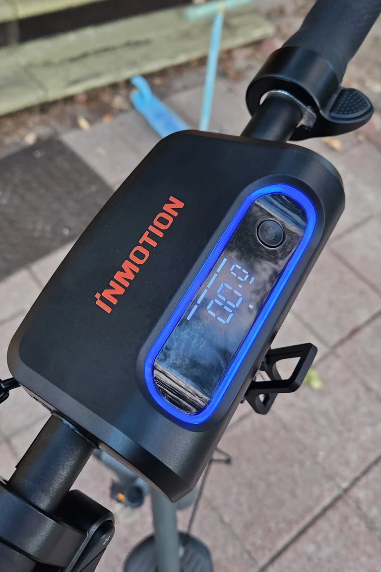 InMotion S1F review: long-range scooter for plus-sized models