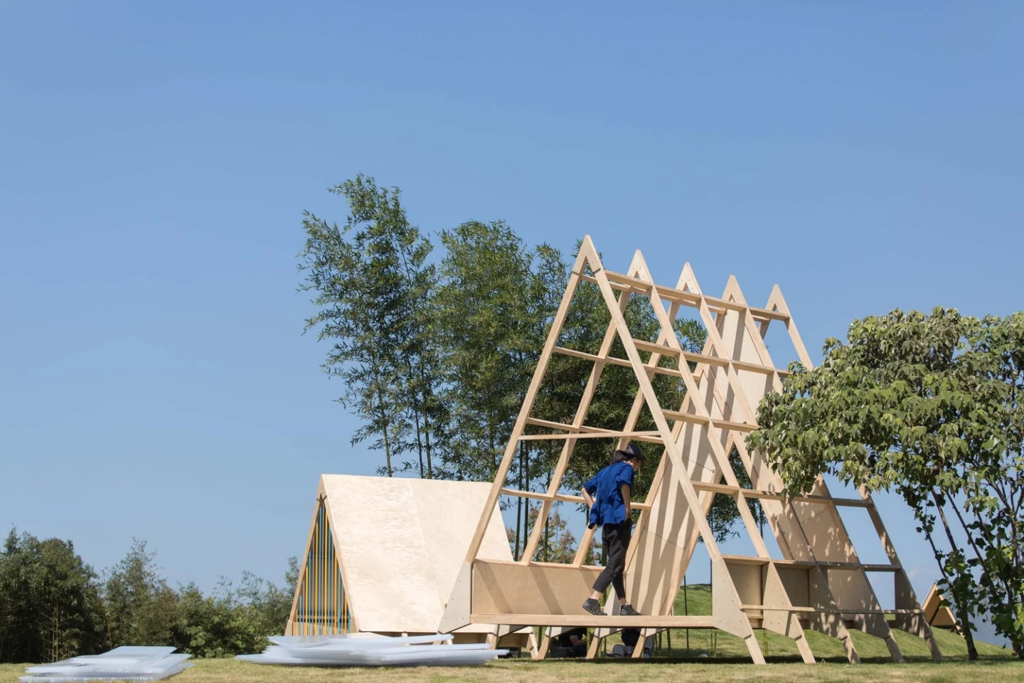 A-frame cabins go up in 5 hours, designed to bring families together
