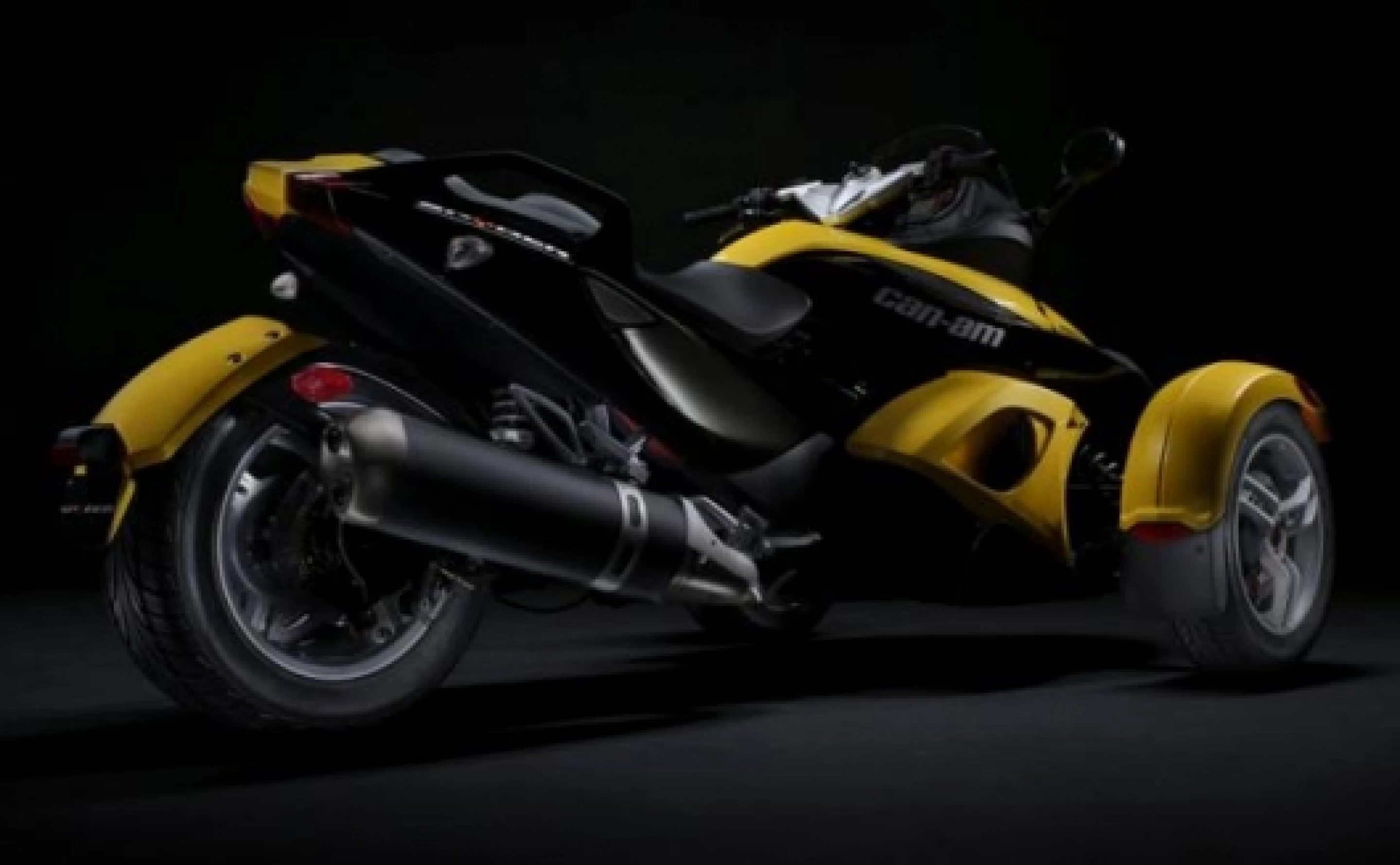 Can-Am Spyder roadster: three wheeled motorcycle