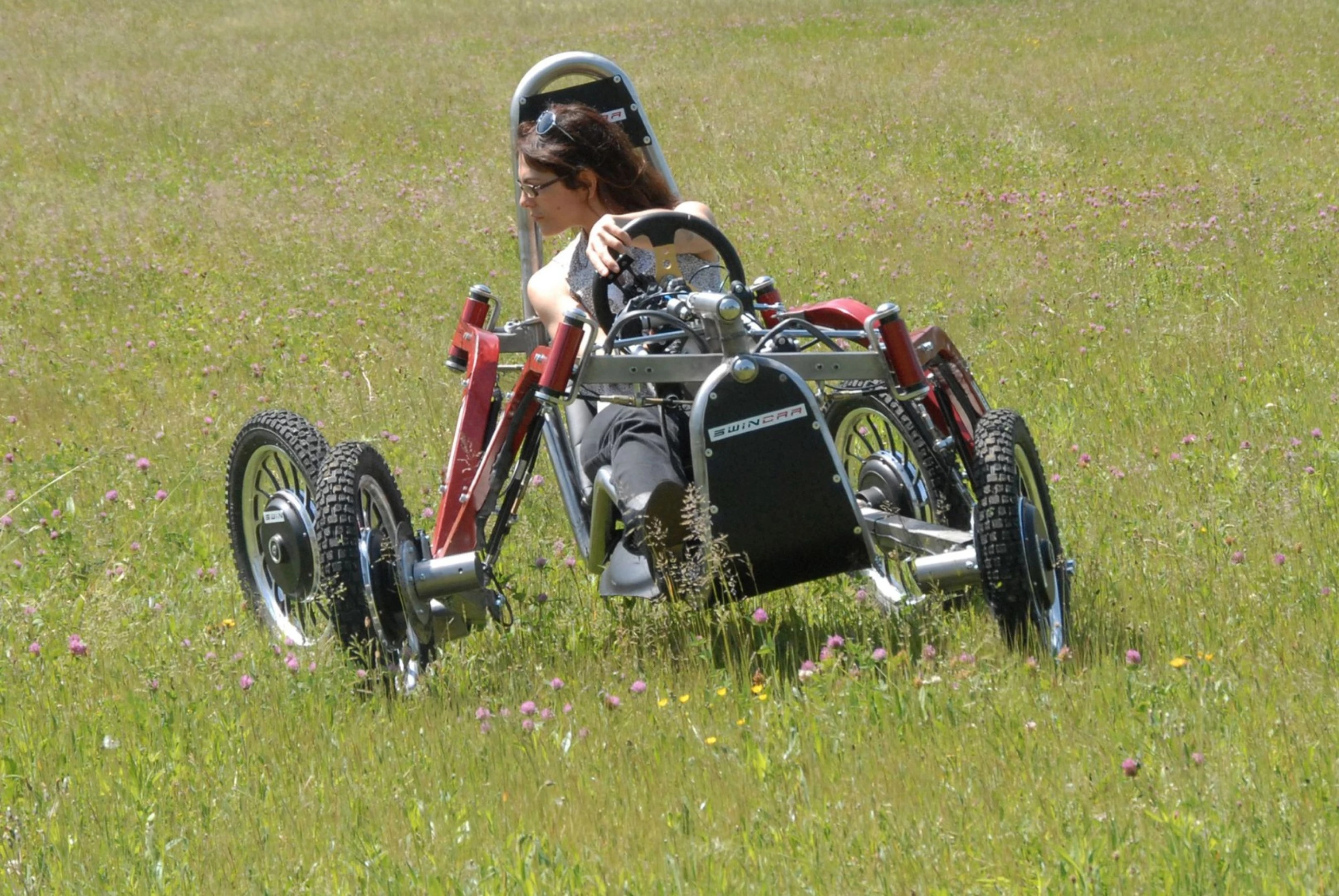 Swincar tilting 4-wheel-drive "spider car" makes light work of bizarre ...