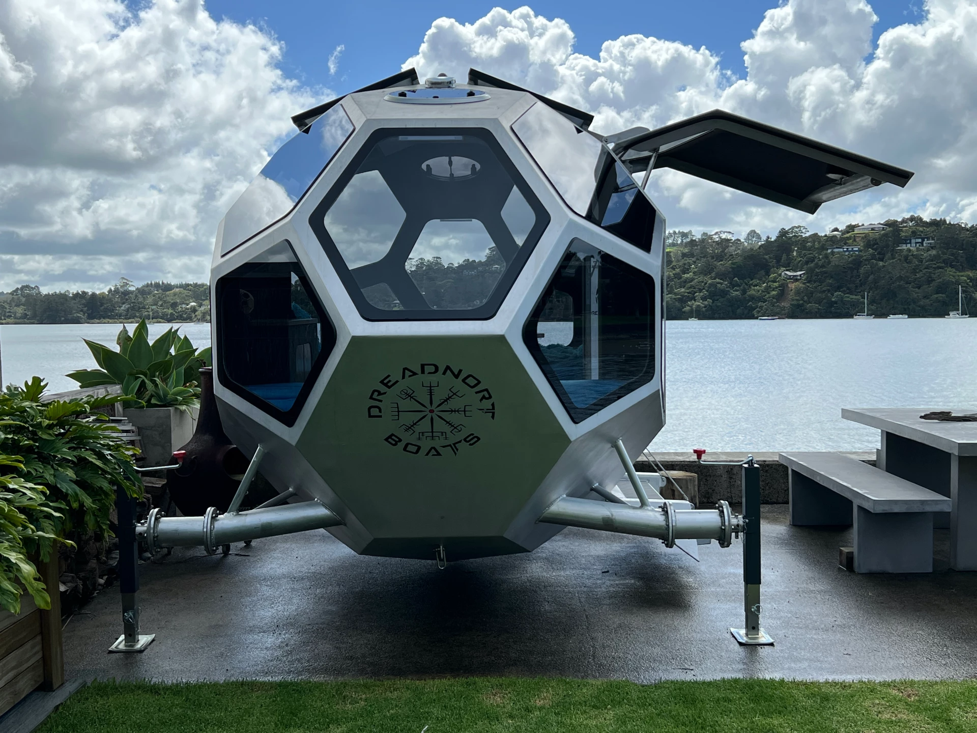 Multi-use POD looks like a cross between a Tesla Cybertruck and a UFO