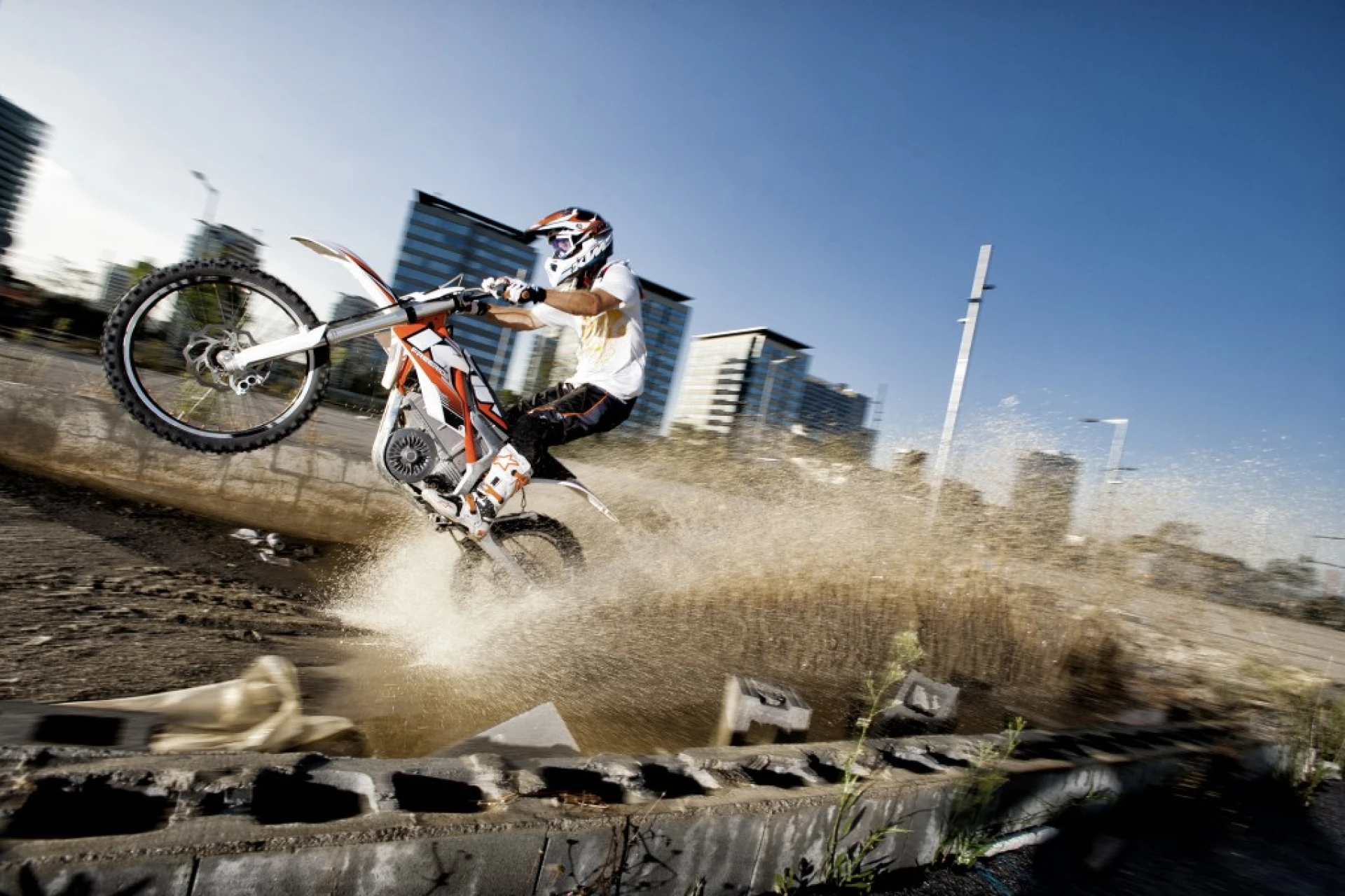 Honda, Yamaha, KTM and Piaggio team up in swappable battery consortium