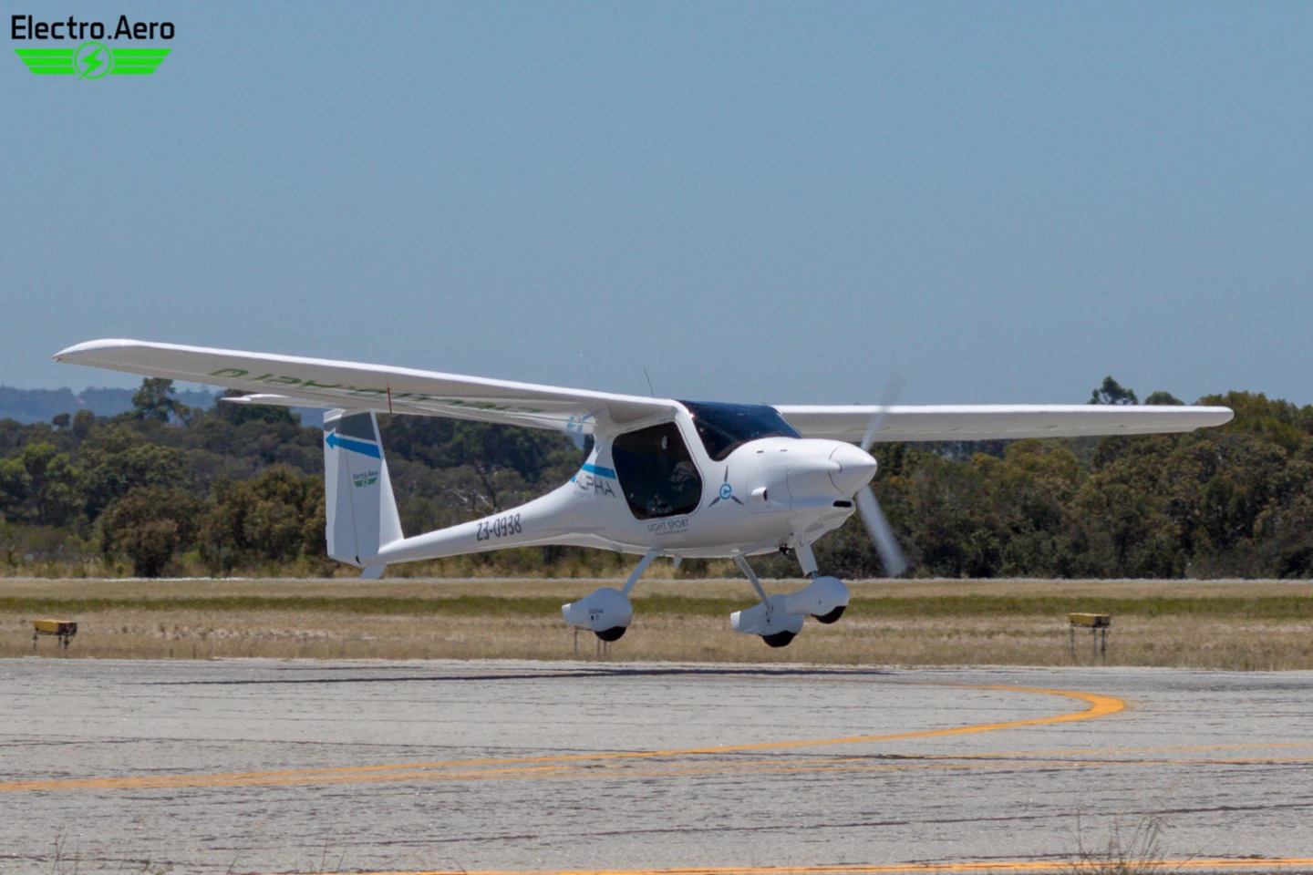Battery-powered electric plane quietly takes to Australian skies for ...