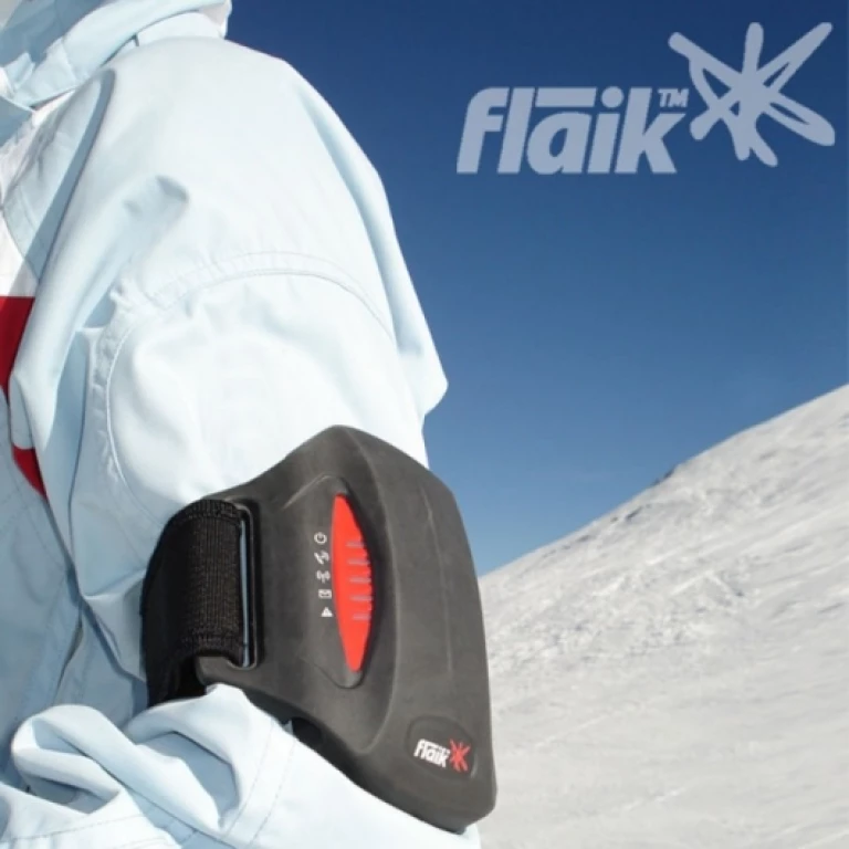 Flaik snowsports tracking device