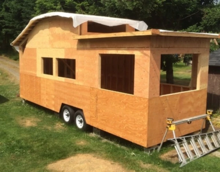Tiny house has curves in all the right places