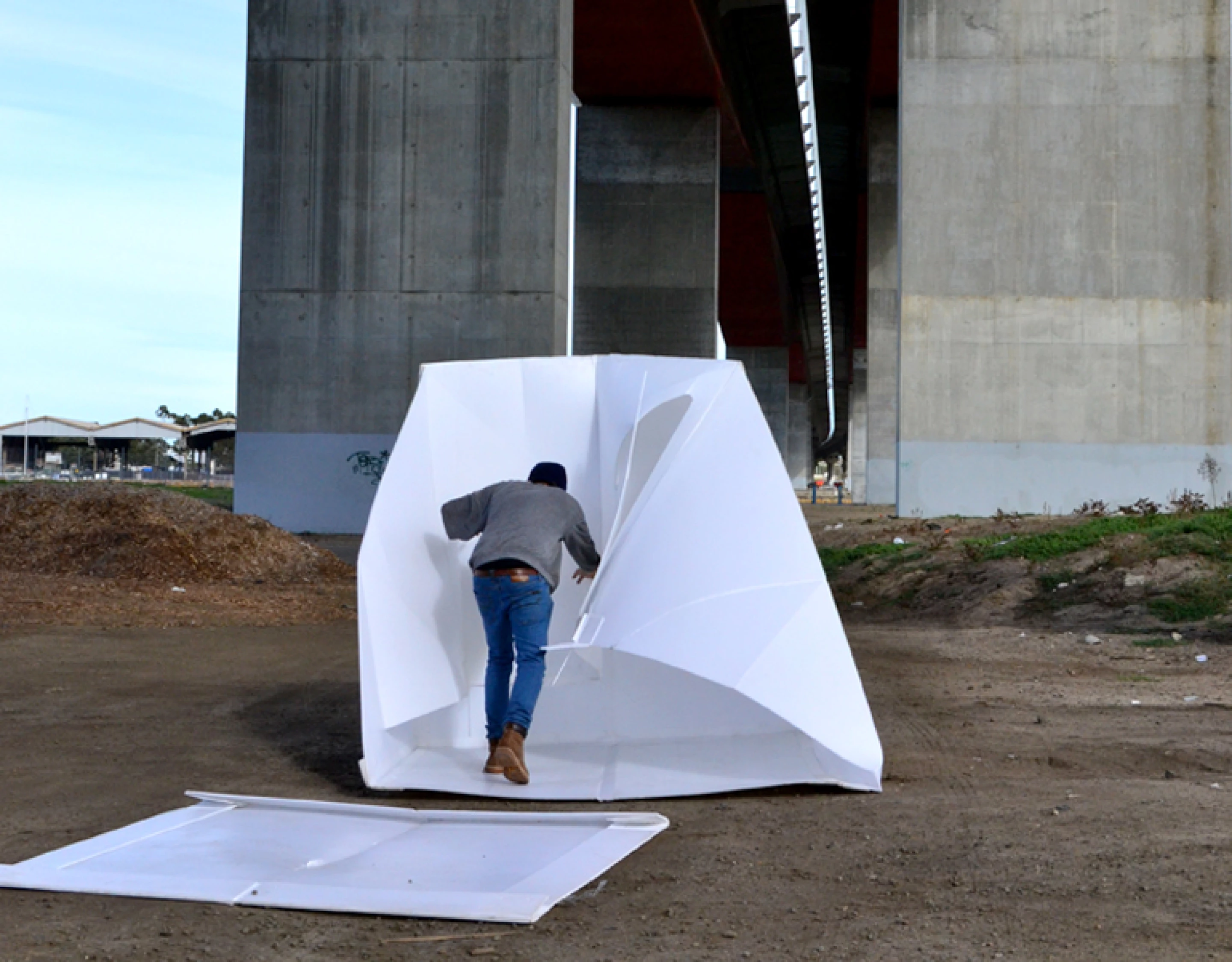 Collapsible Compact Shelter pops up in under two minutes