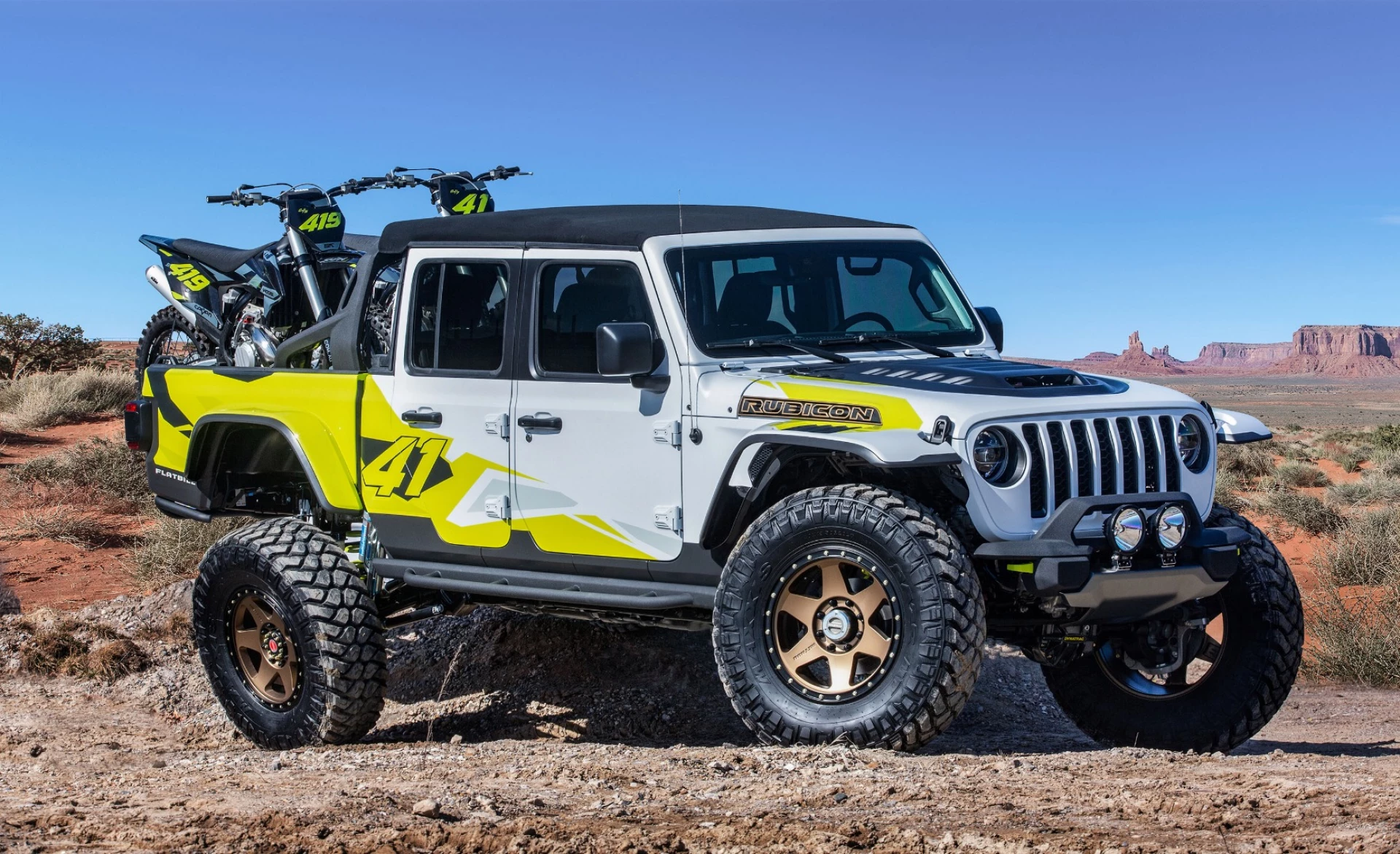 Jeep descends on Moab with a small army of pickup concepts
