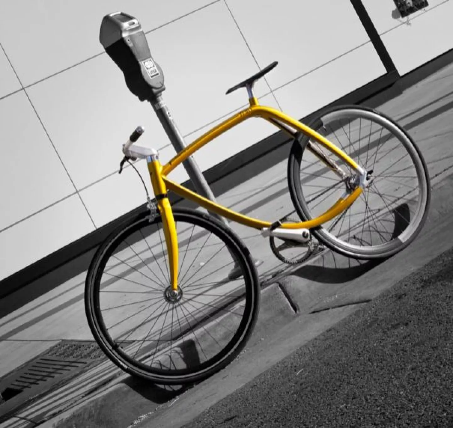 Rizoma releases a commuter bike for the privileged few