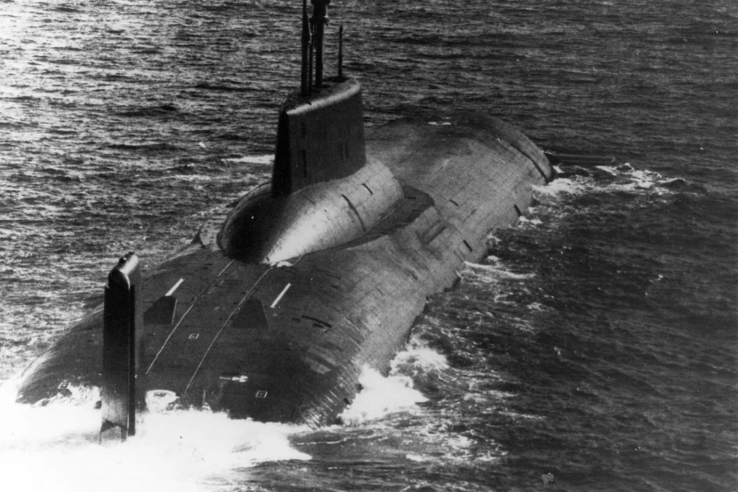 Largest ever submarine heads for Russian scrapyard