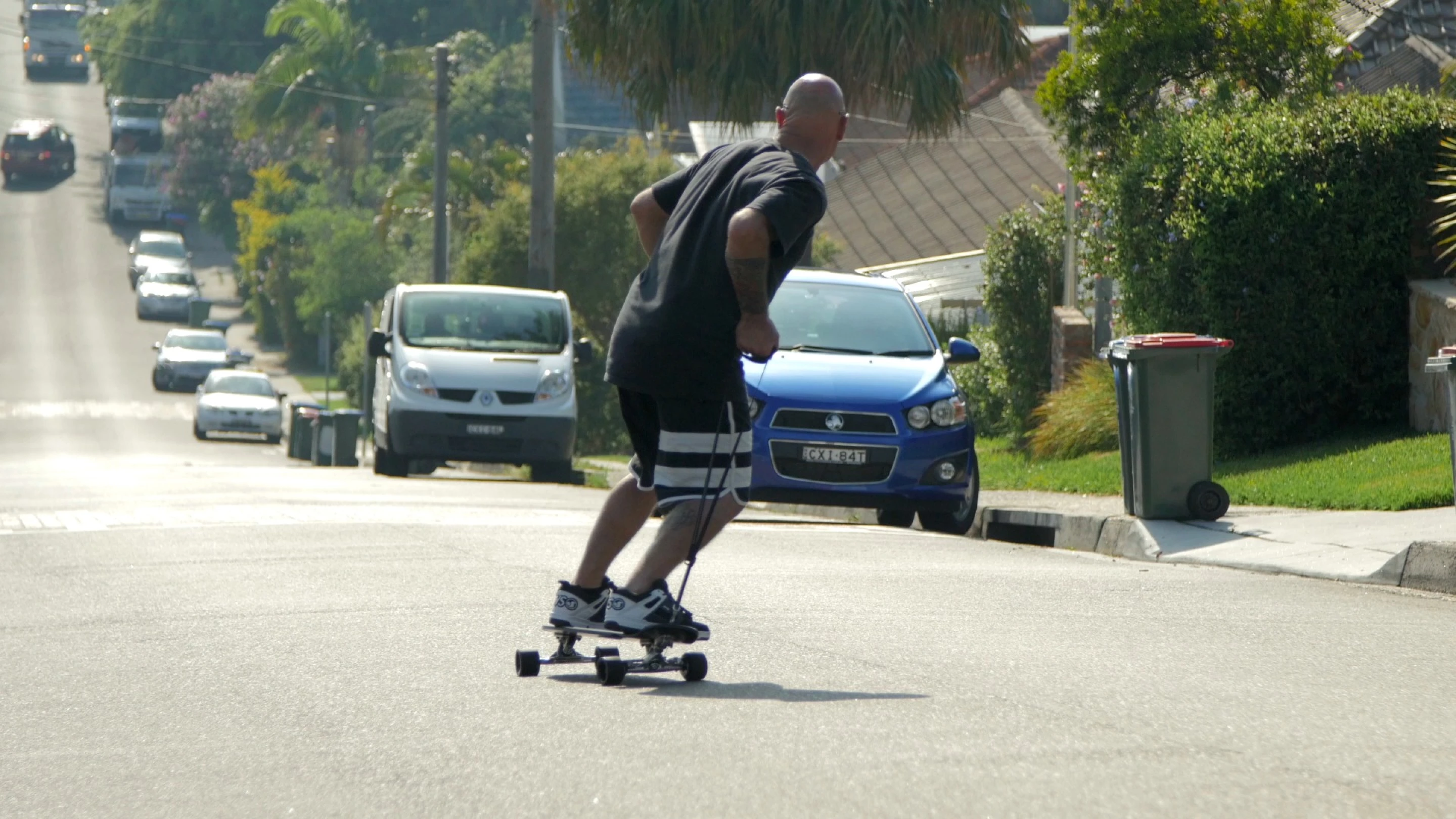 Boarder Kontrol Skateboard keeps its brakes on a short leash