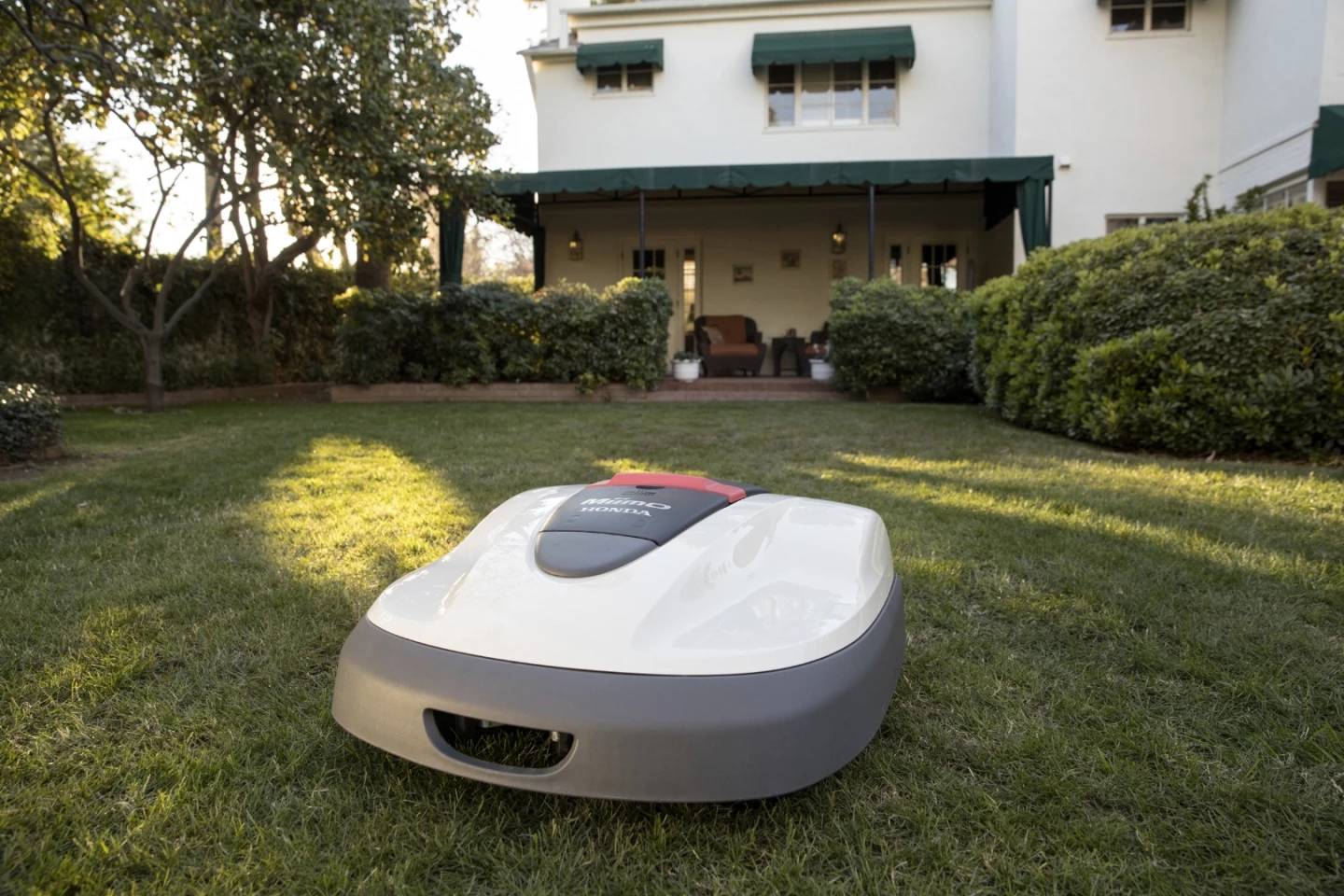 Honda's Miimo robotic lawn mower heads stateside