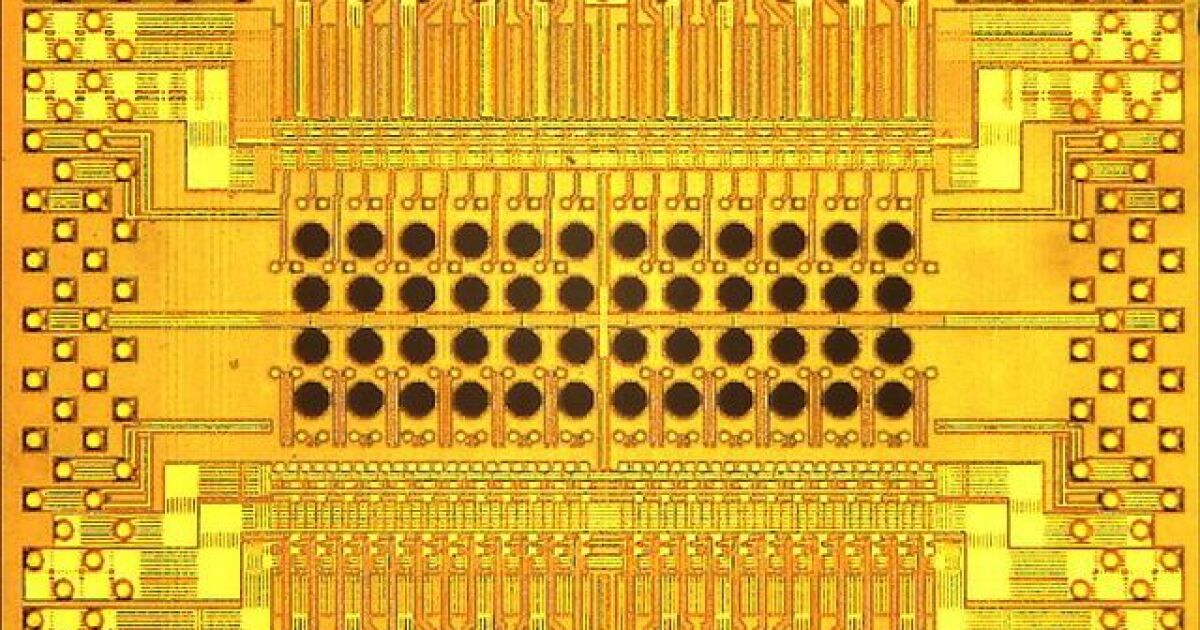 IBM unveils one trillion bit-per-second optical chip
