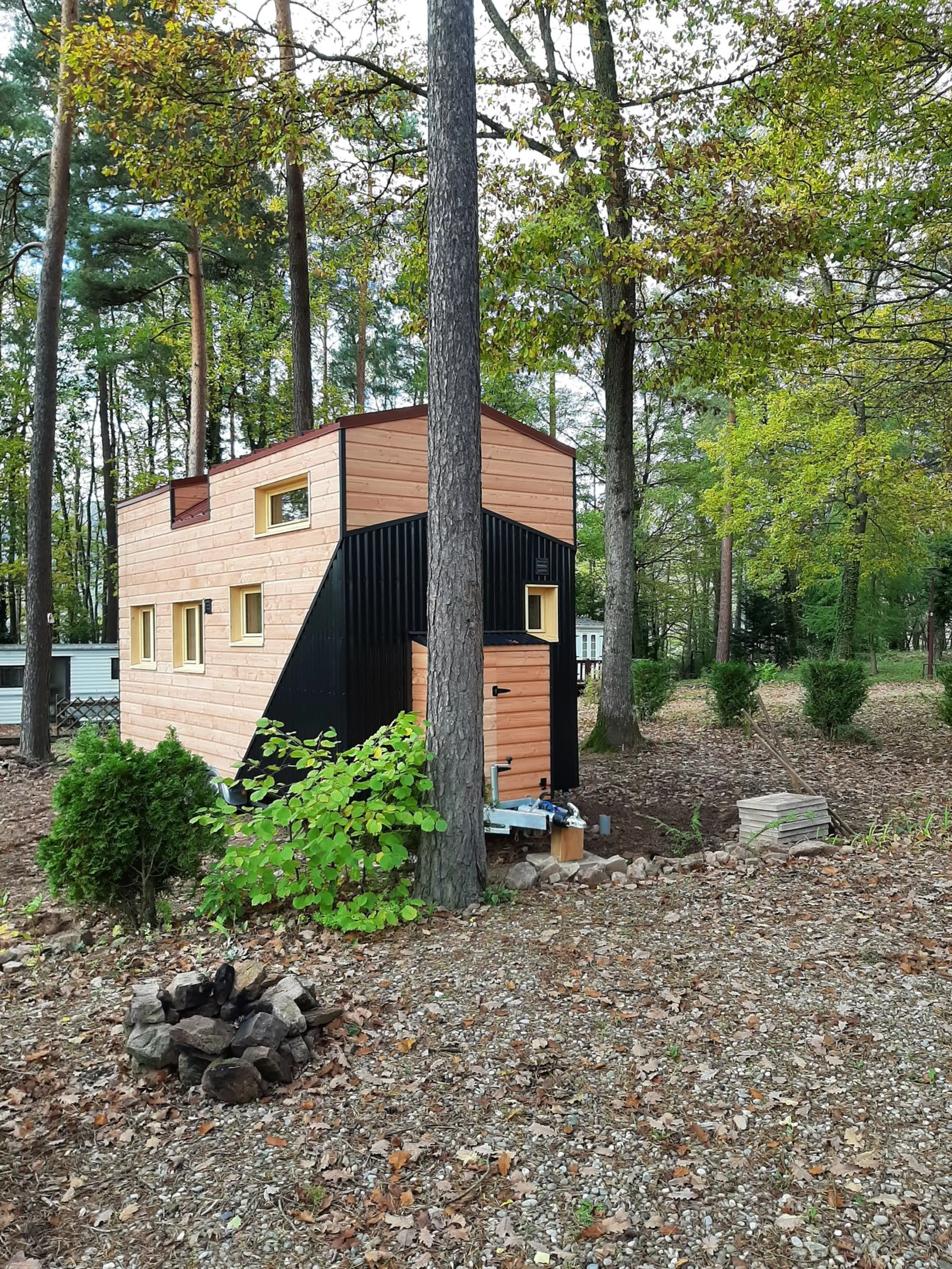 French tiny house fits a family while watching its weight