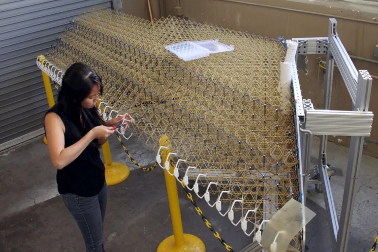 MIT and NASA develop auto-morphing "metamaterial" wing made of hundreds ...