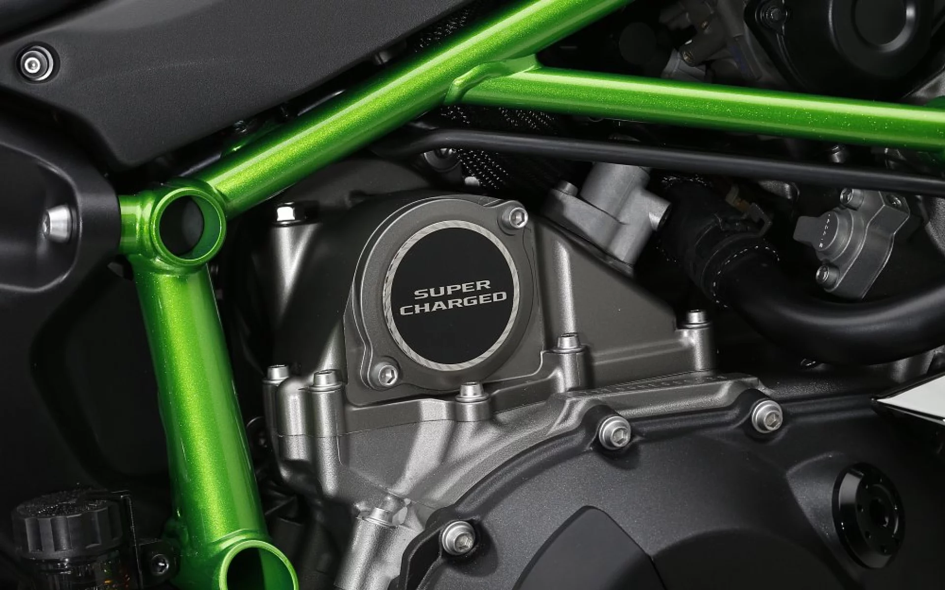 Kawasaki smashes the superbike class with 300-horsepower, supercharged ...