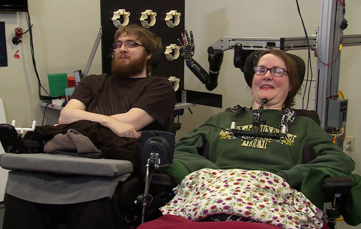 Robotic arm gives quadriplegic man a new sense of touch