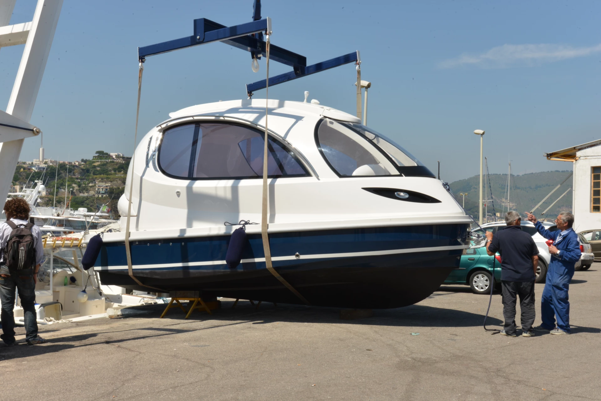 Italian design firm launches its first "mini yacht"