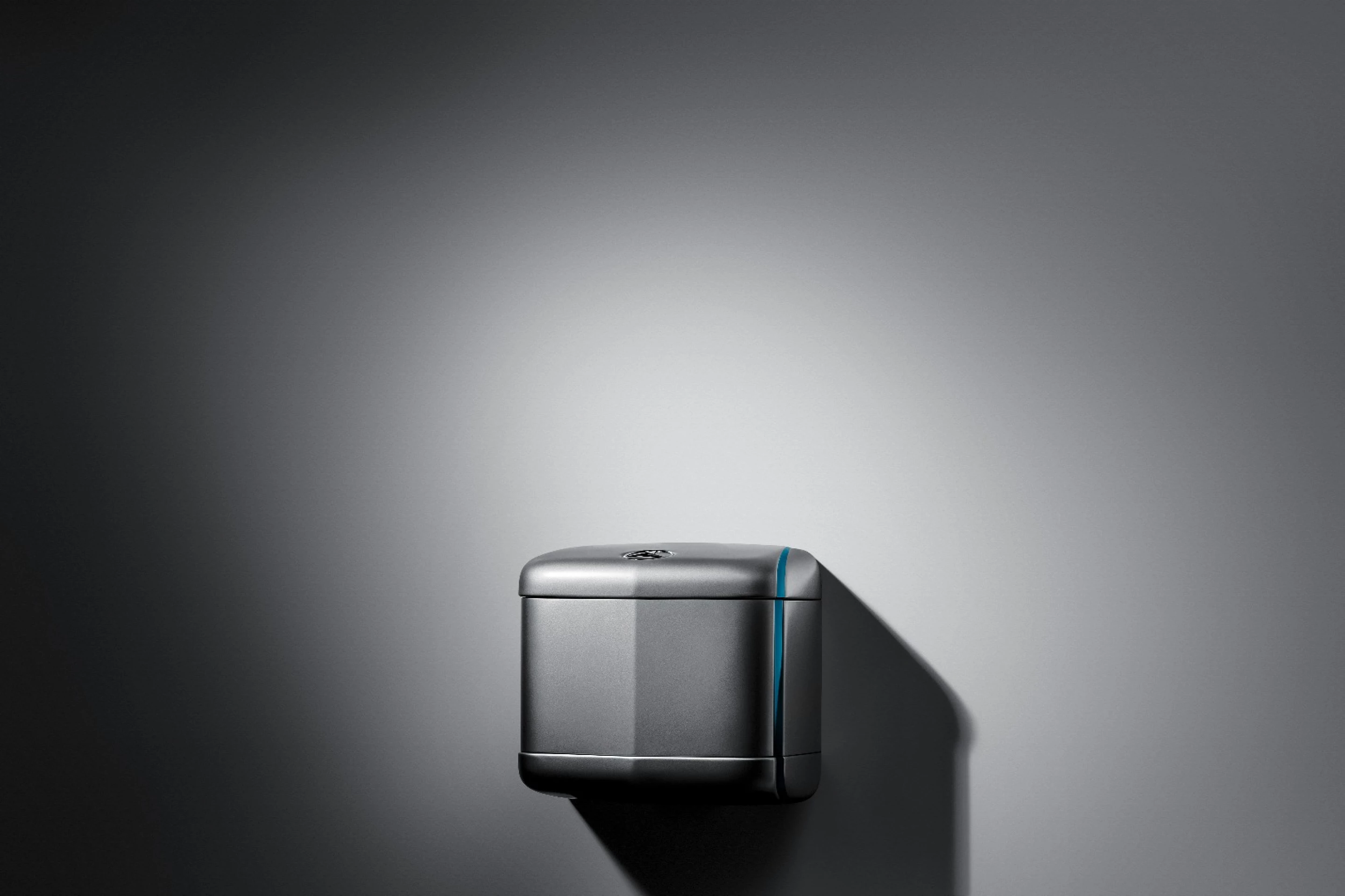 Mercedes energy storage units headed for UK homes