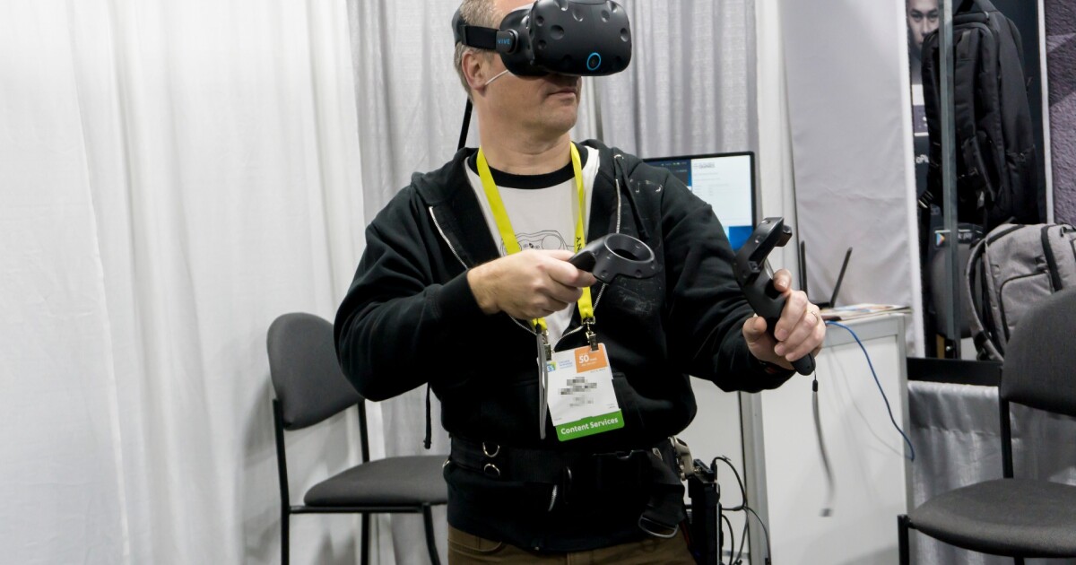 Untethering the HTC Vive and Oculus Rift with KwikVR’s wireless adapter