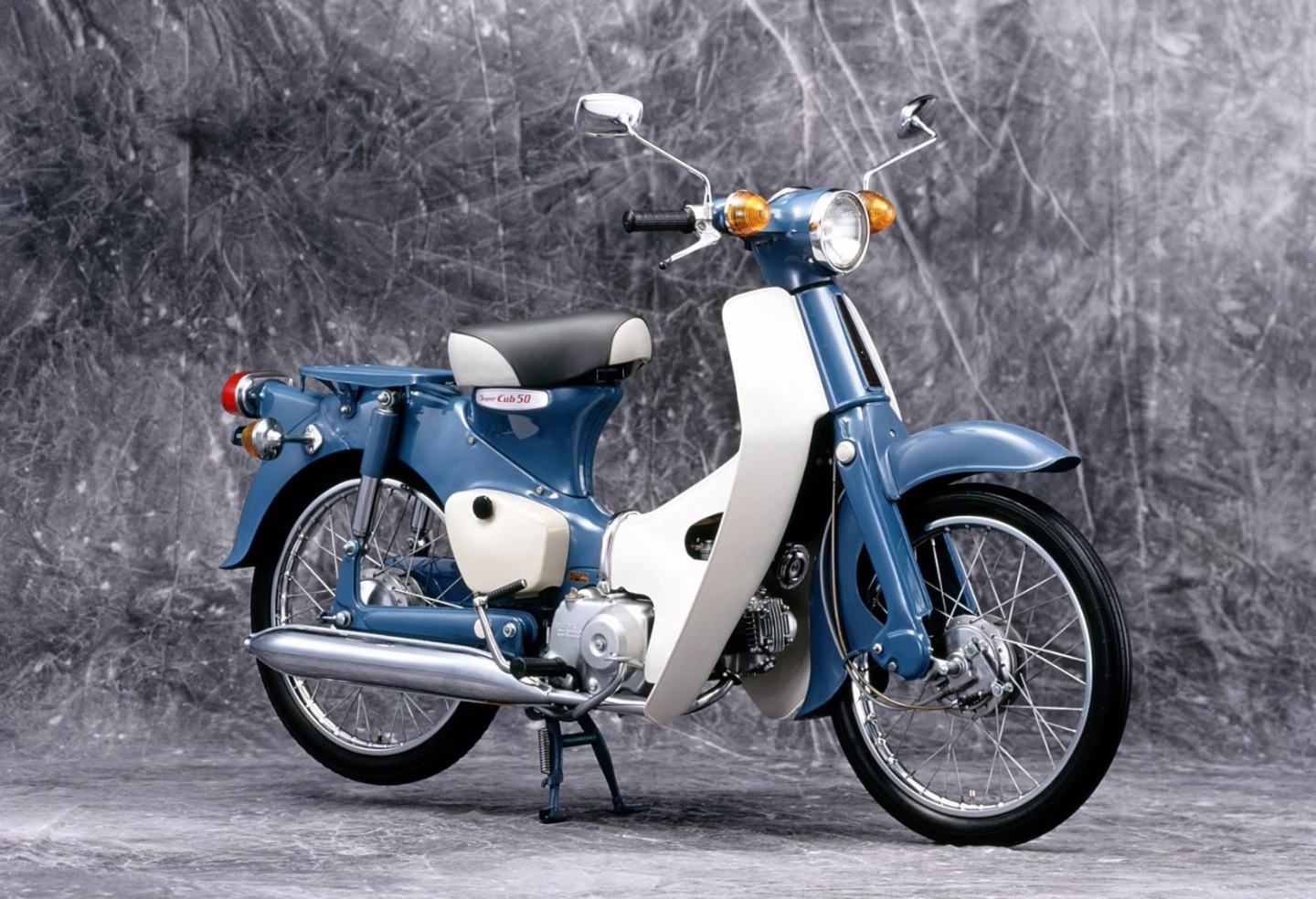 Honda reissues classic Super Cub models, celebrates 100 million ...