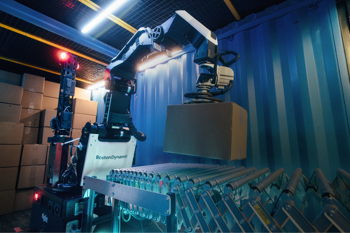 Boston Dynamics gets to work with its new Stretch robot