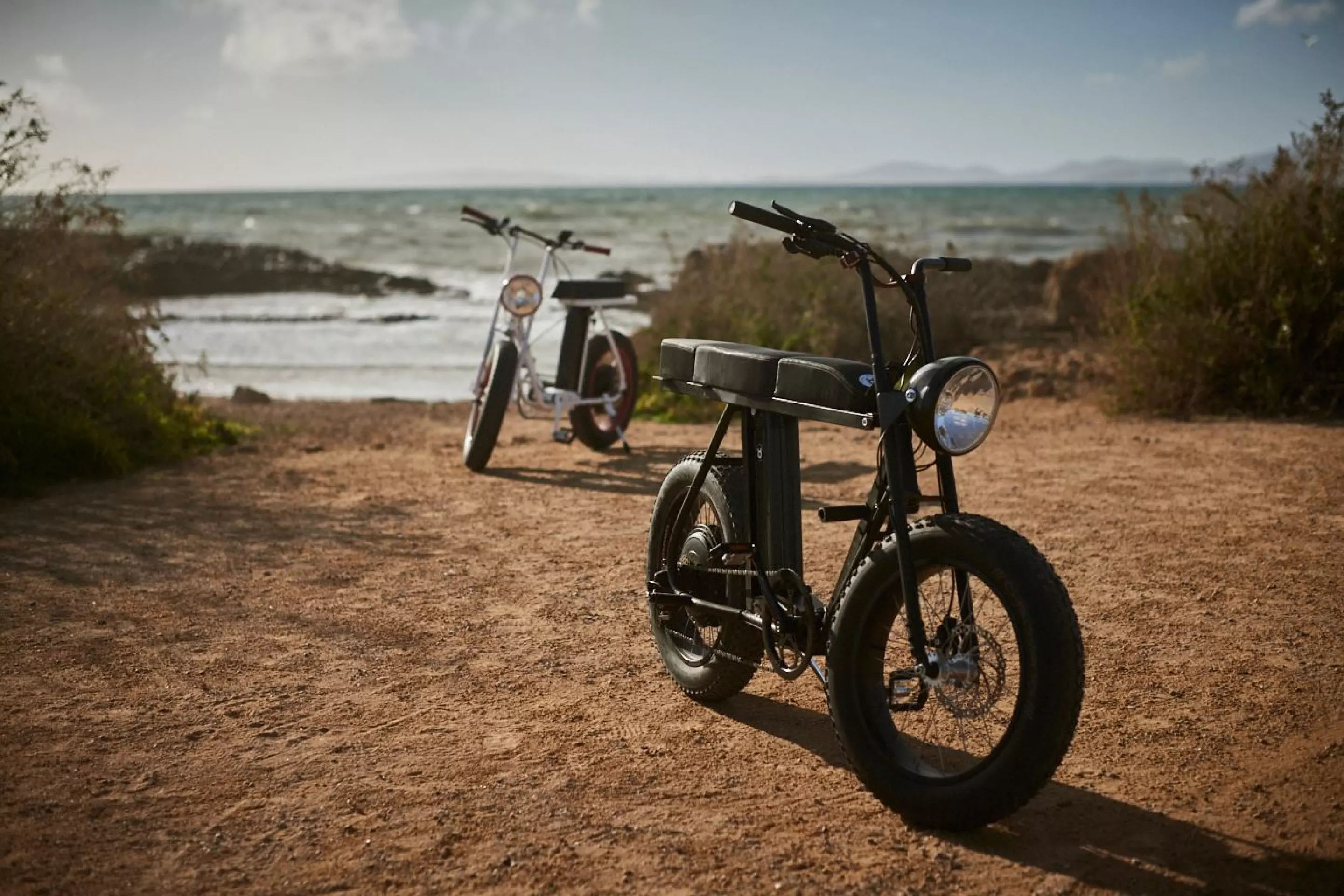 Moke utility e-bike's seat goes to great lengths