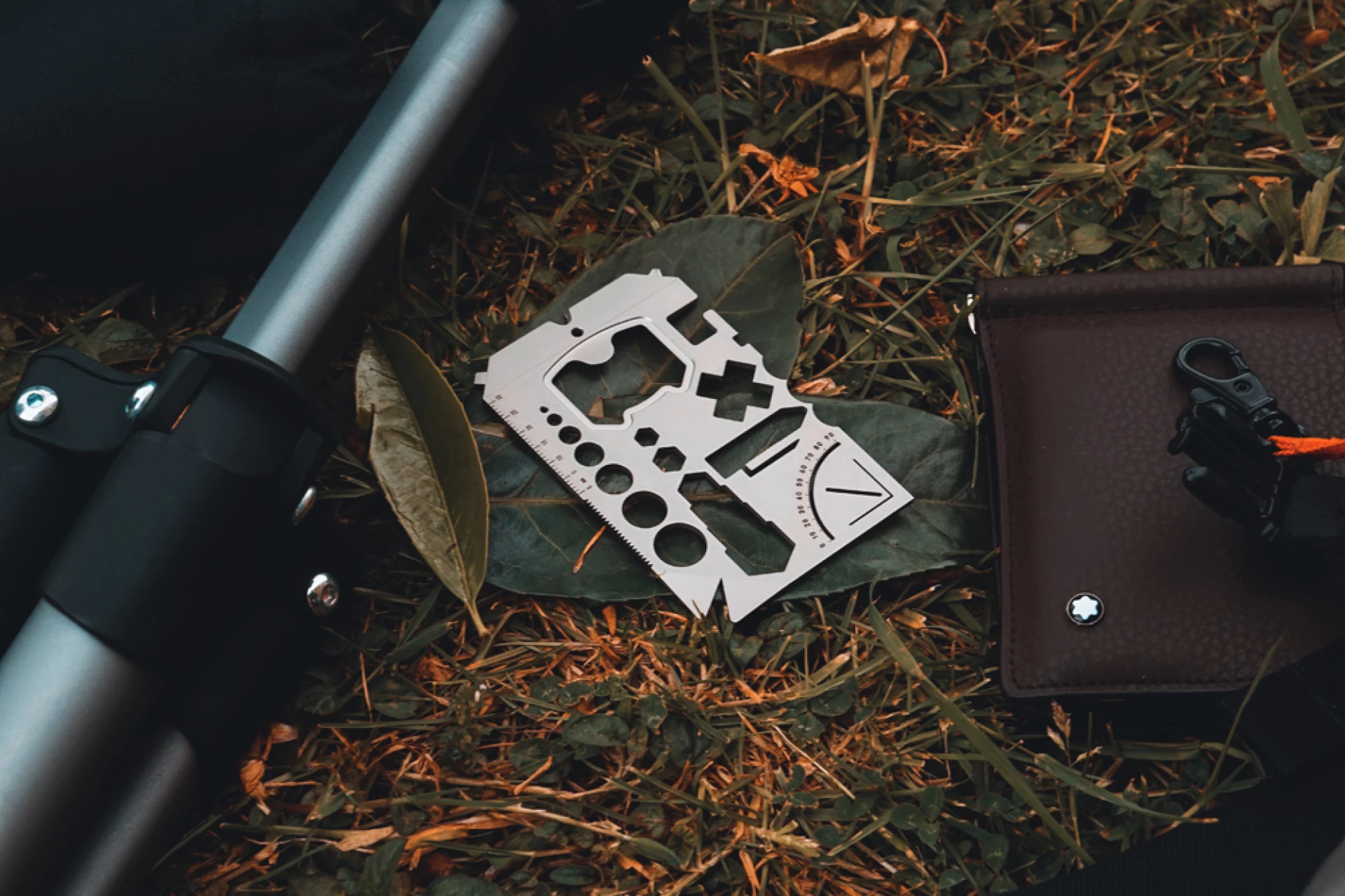 MultiCard Multitool slides out of your wallet to perform over 21 tasks