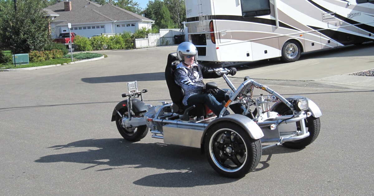 Video profile: The Lithium Hawk homebuilt EV