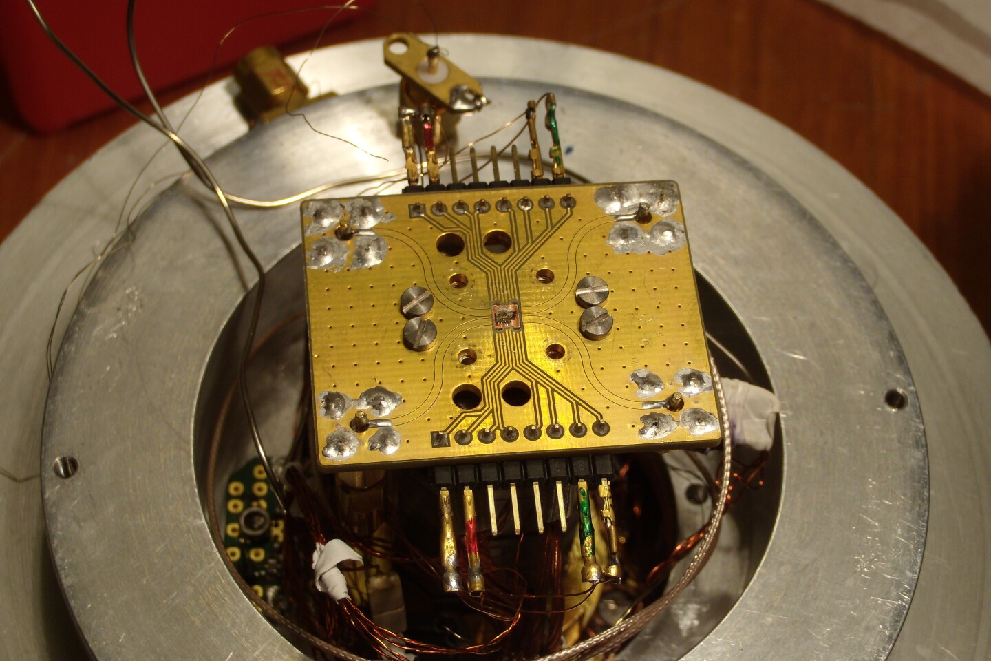 Scientists teleport quantum information across the room