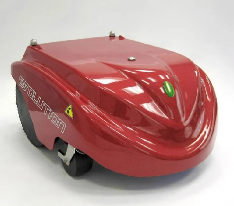 The Robotica Zucchetti Evolution: State-of-the-art Robotic lawnmowing ...