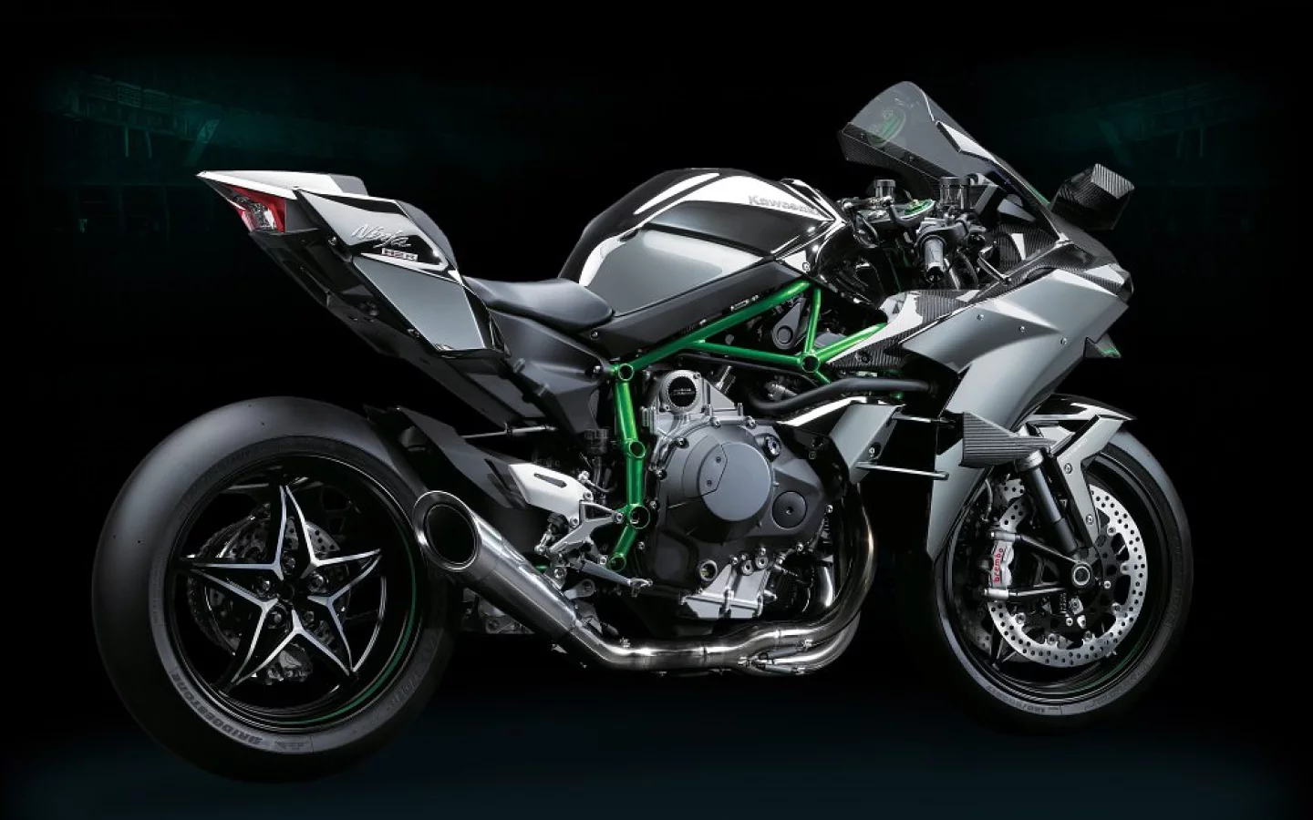 Kawasaki smashes the superbike class with 300-horsepower, supercharged ...