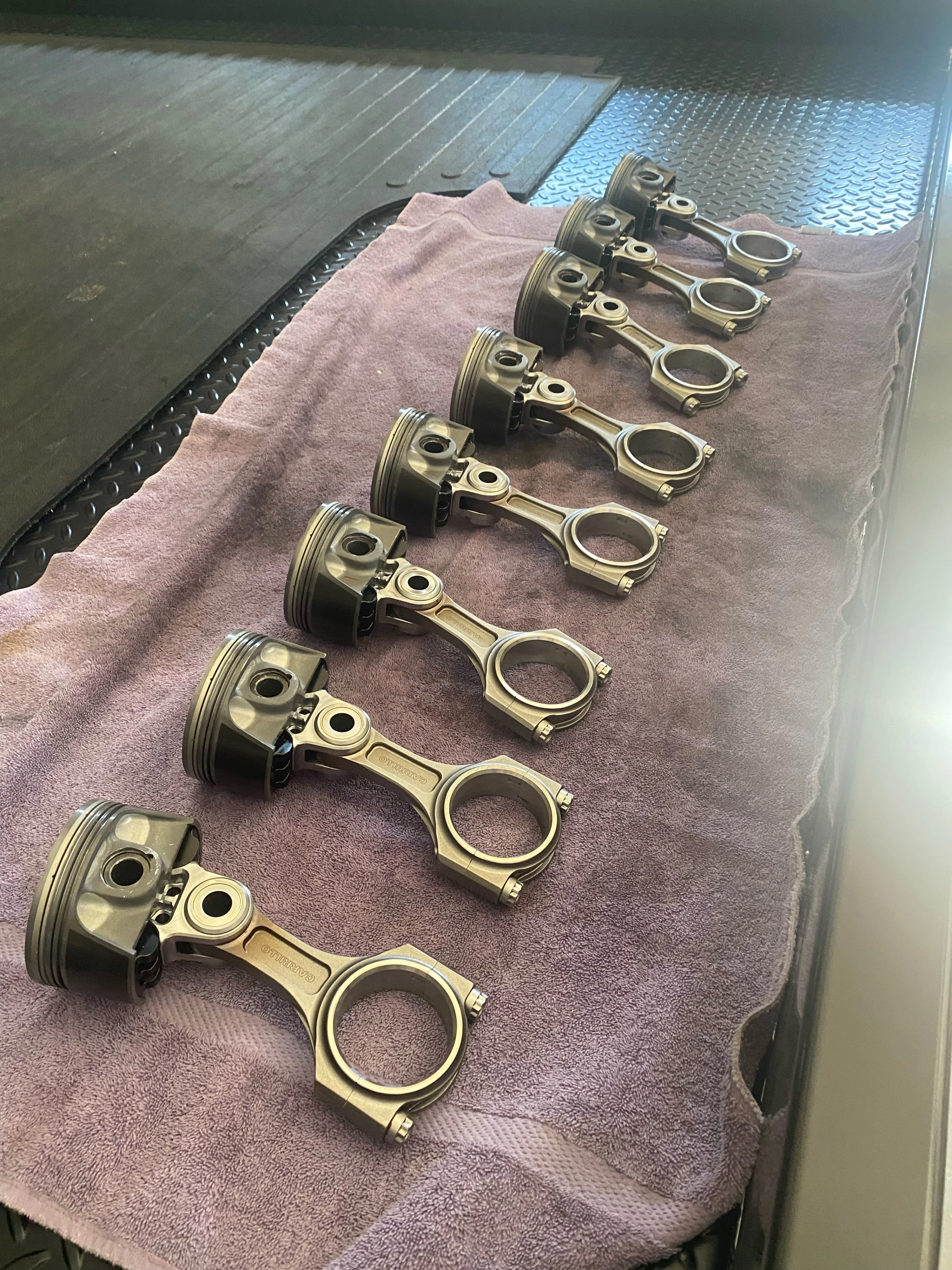 Two-piece con rods claimed to boost low-end engine torque by 30%