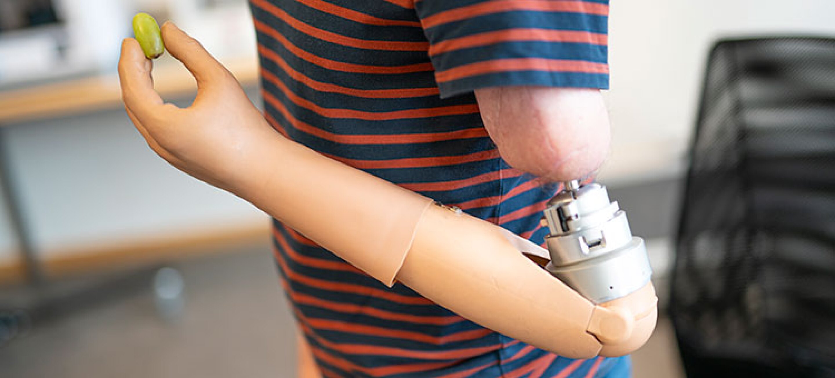 Mind-controlled prosthetic arms "feel" like the real thing