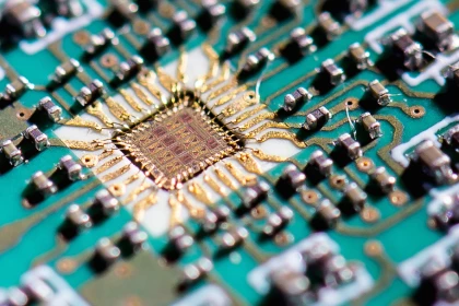 In quest for one terabit per second wireless, radio returns to its roots