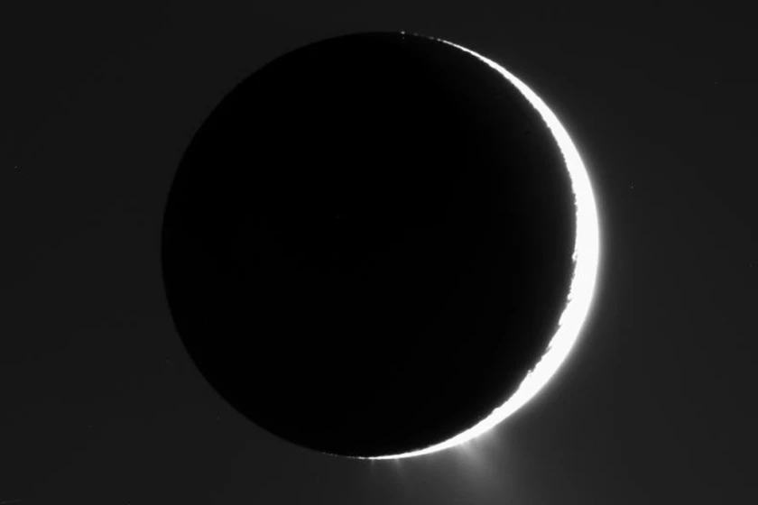 More signs of life spotted on Saturnian moon Enceladus