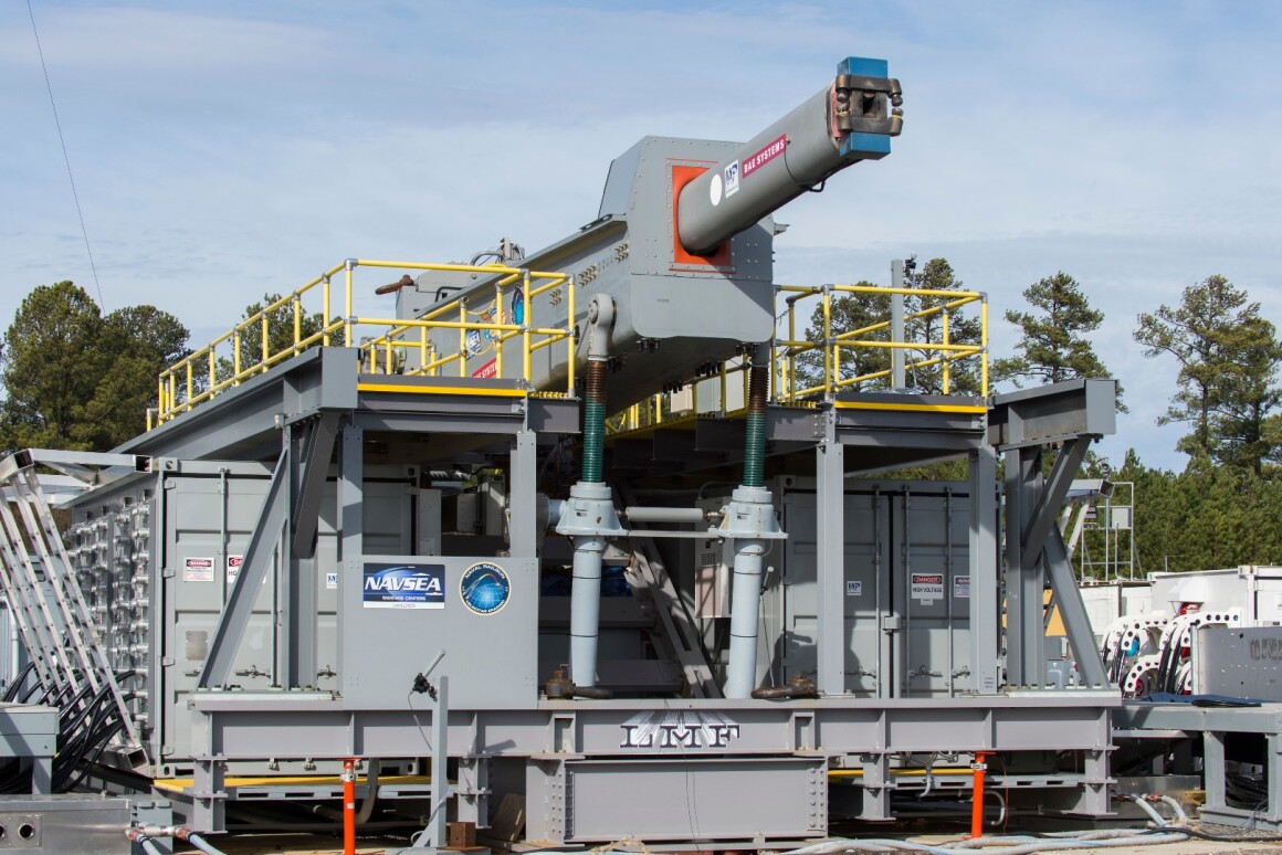 US Navy's electromagnetic railgun leaves the lab for field demos