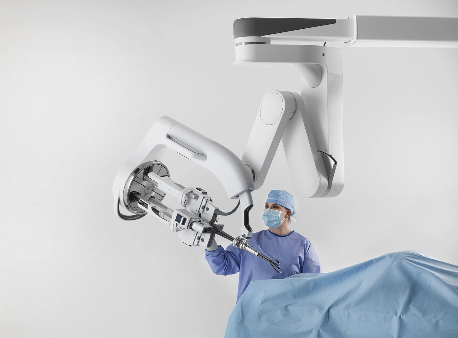 Robot learns to perform surgical tasks expertly just by watching videos