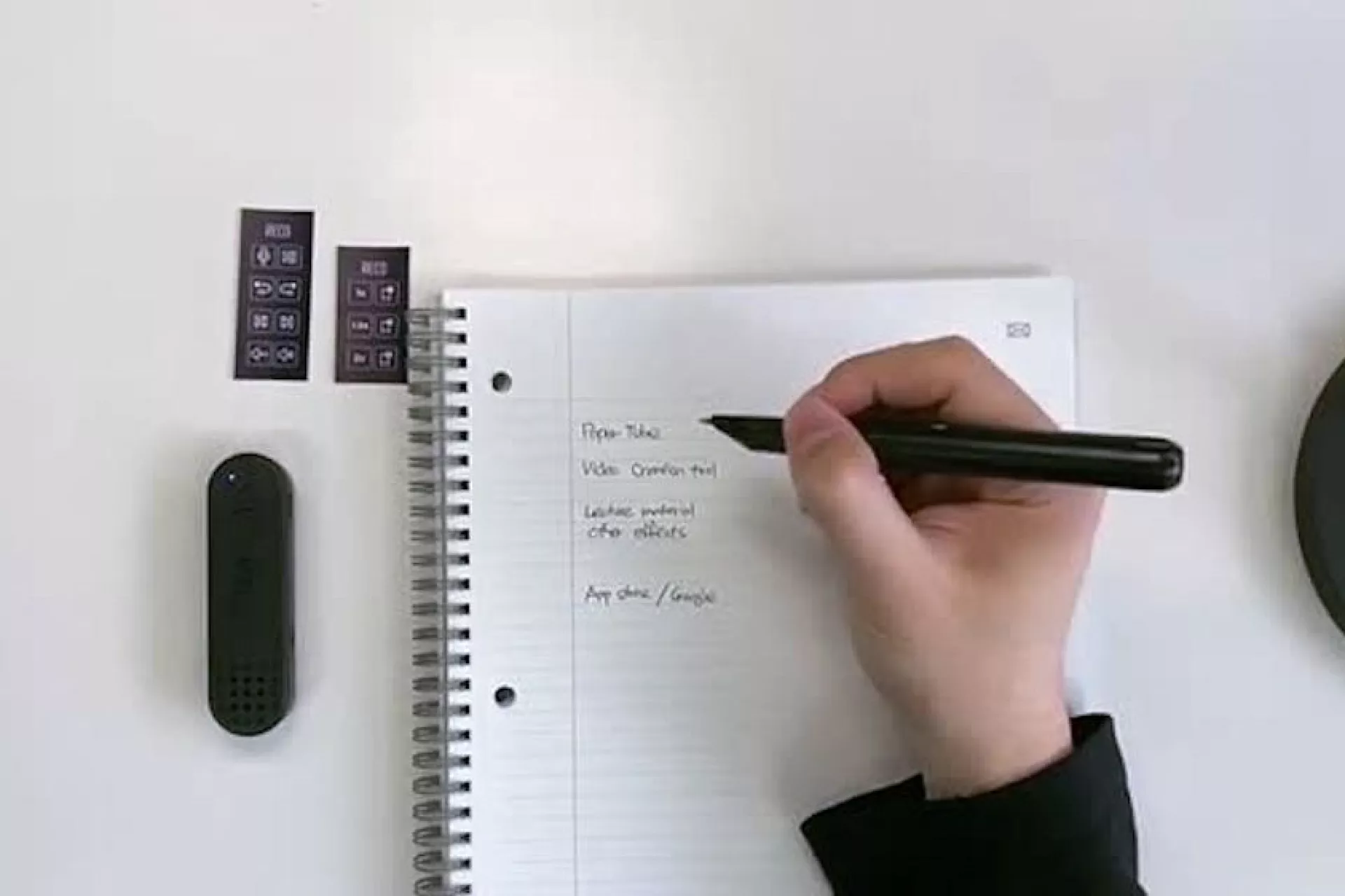 Voice recorder matches audio with notes taken with smart pen