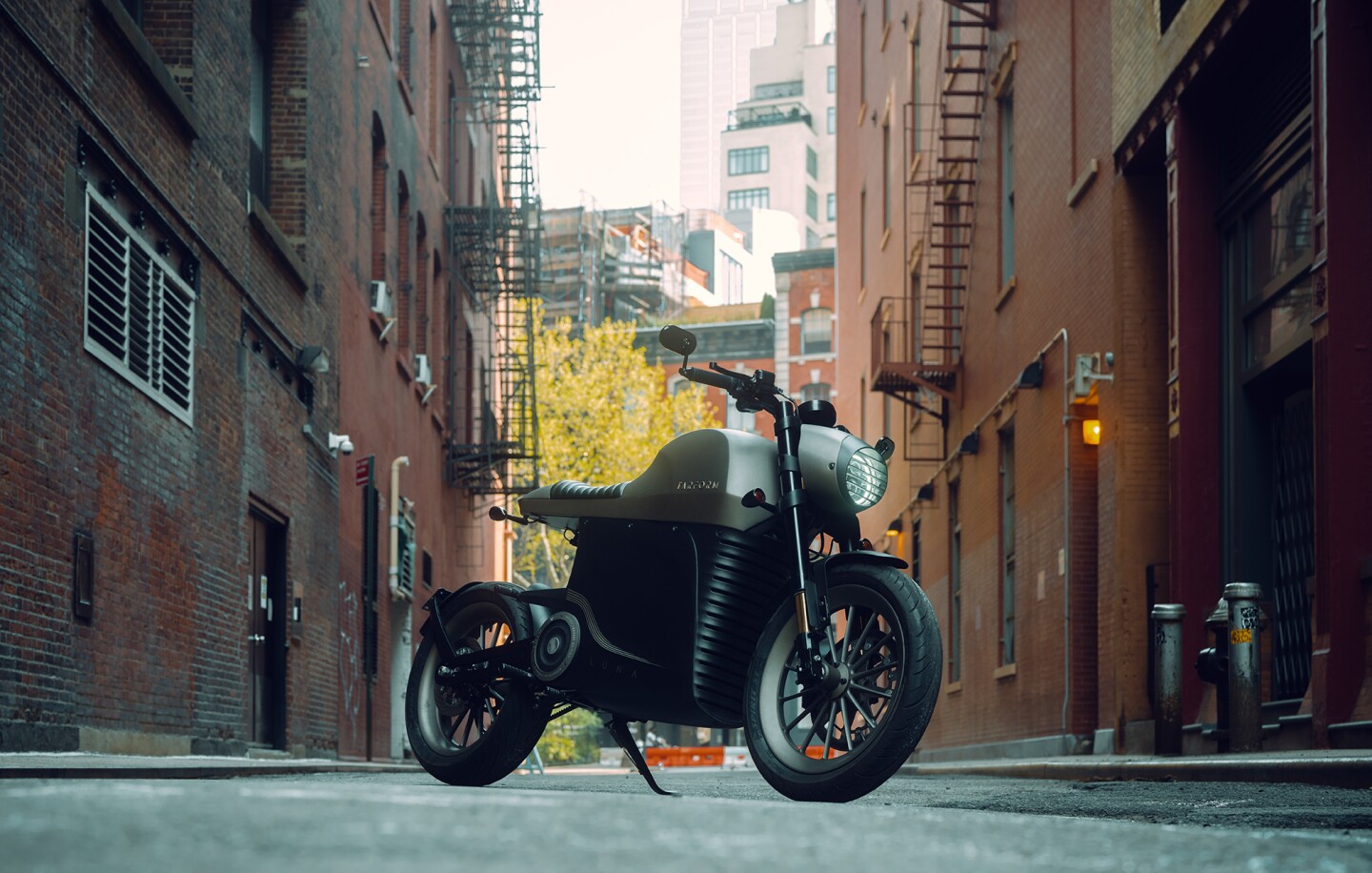 Tarform Luna electric motorcycle gets sleek new cafe racer version