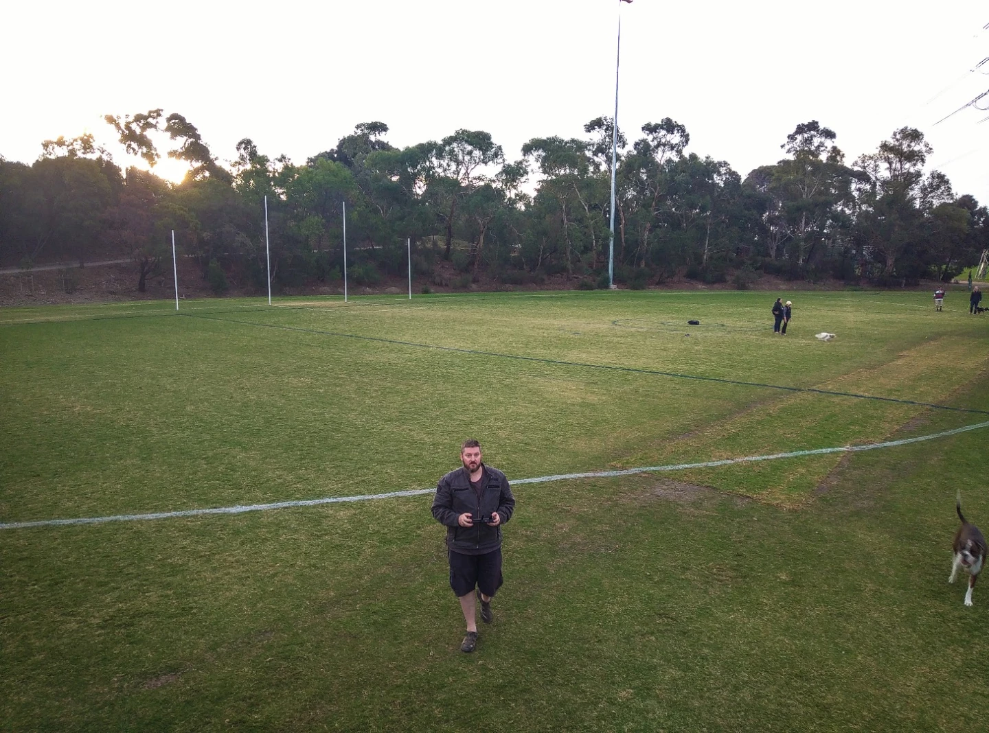 Review: GDU 02 camera drone conveniently clips to its controller