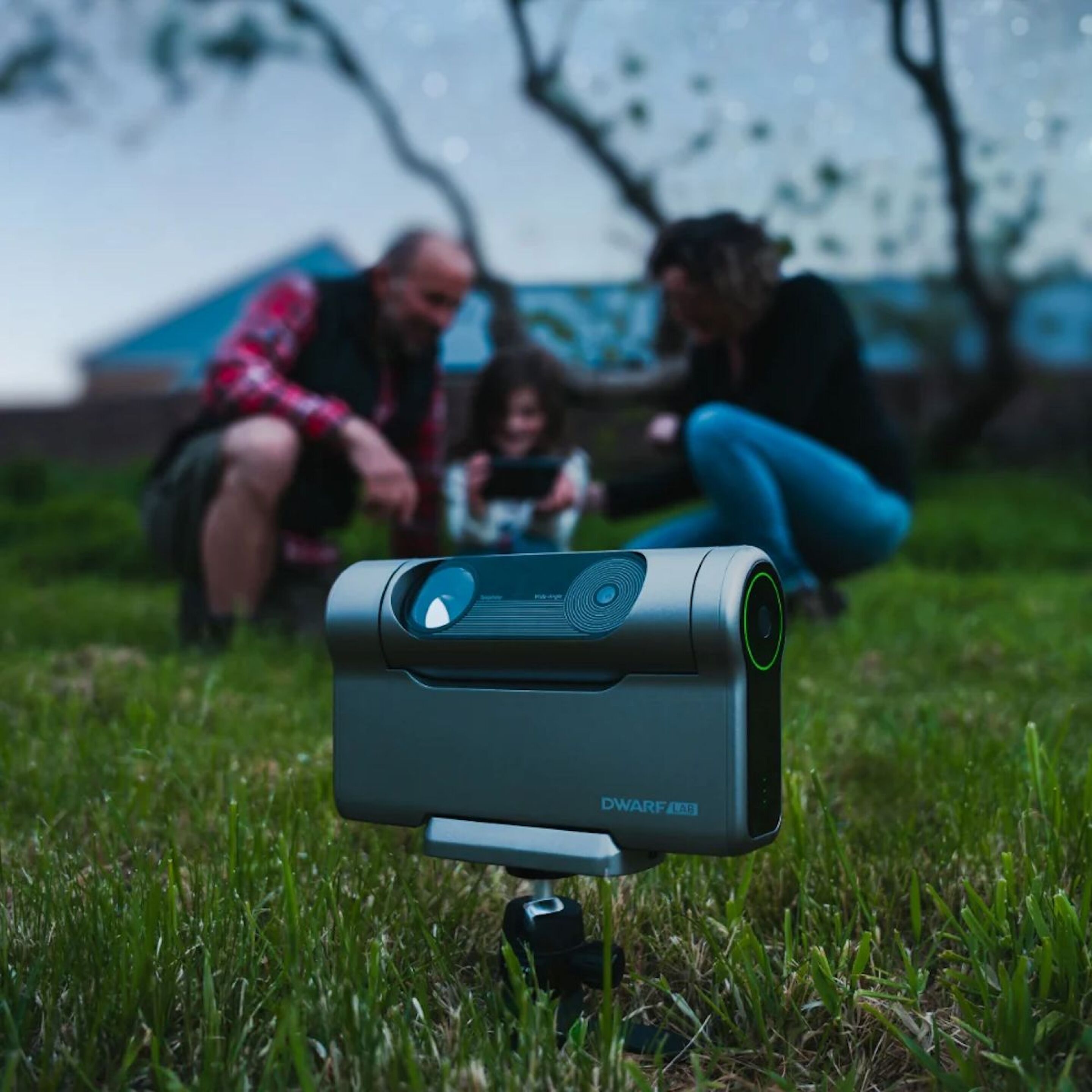 Book-sized smart telescope captures the night sky with ease